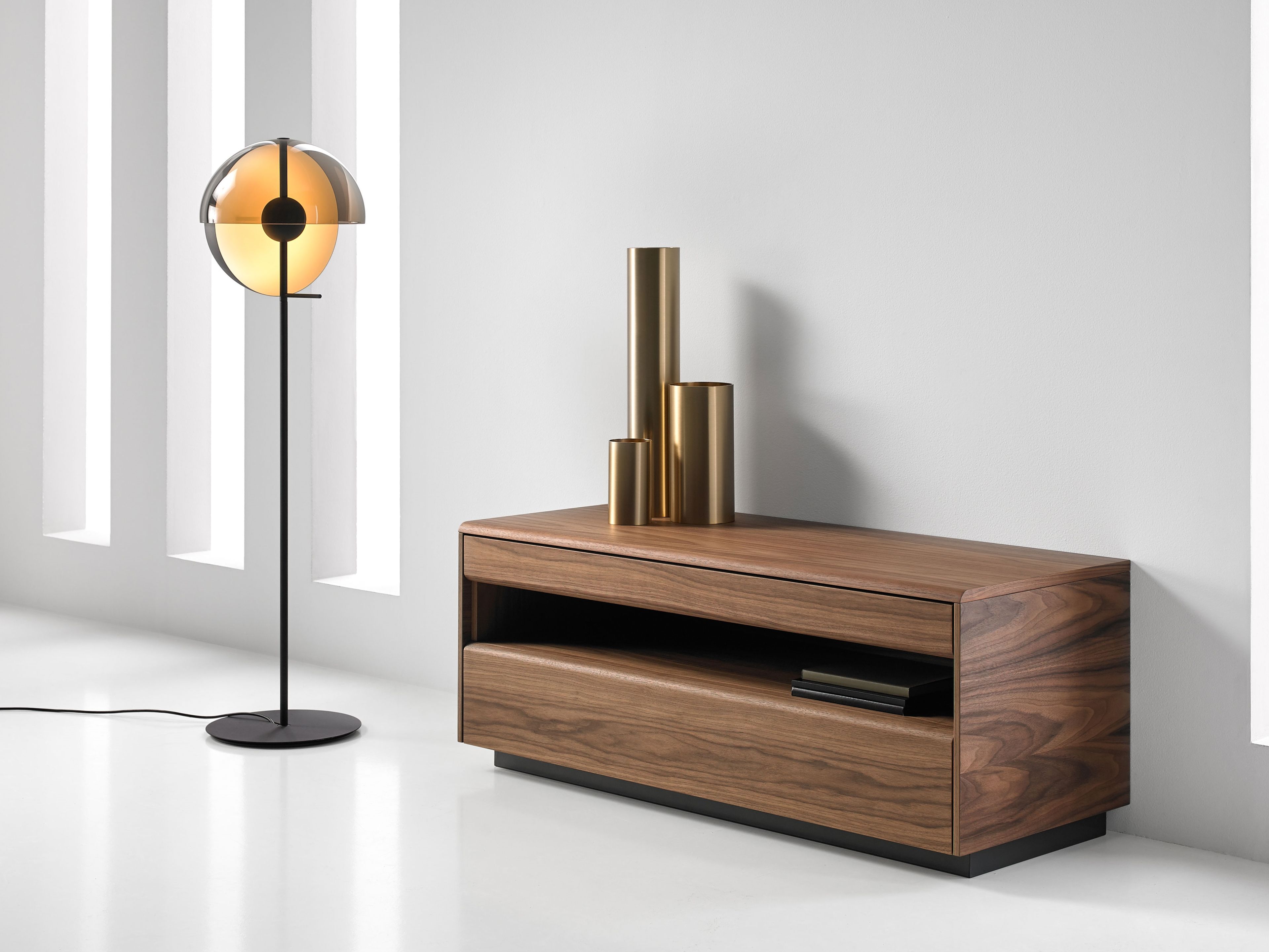 MALMÖ | Rectangular bedside table By Punt design Mario Ruiz