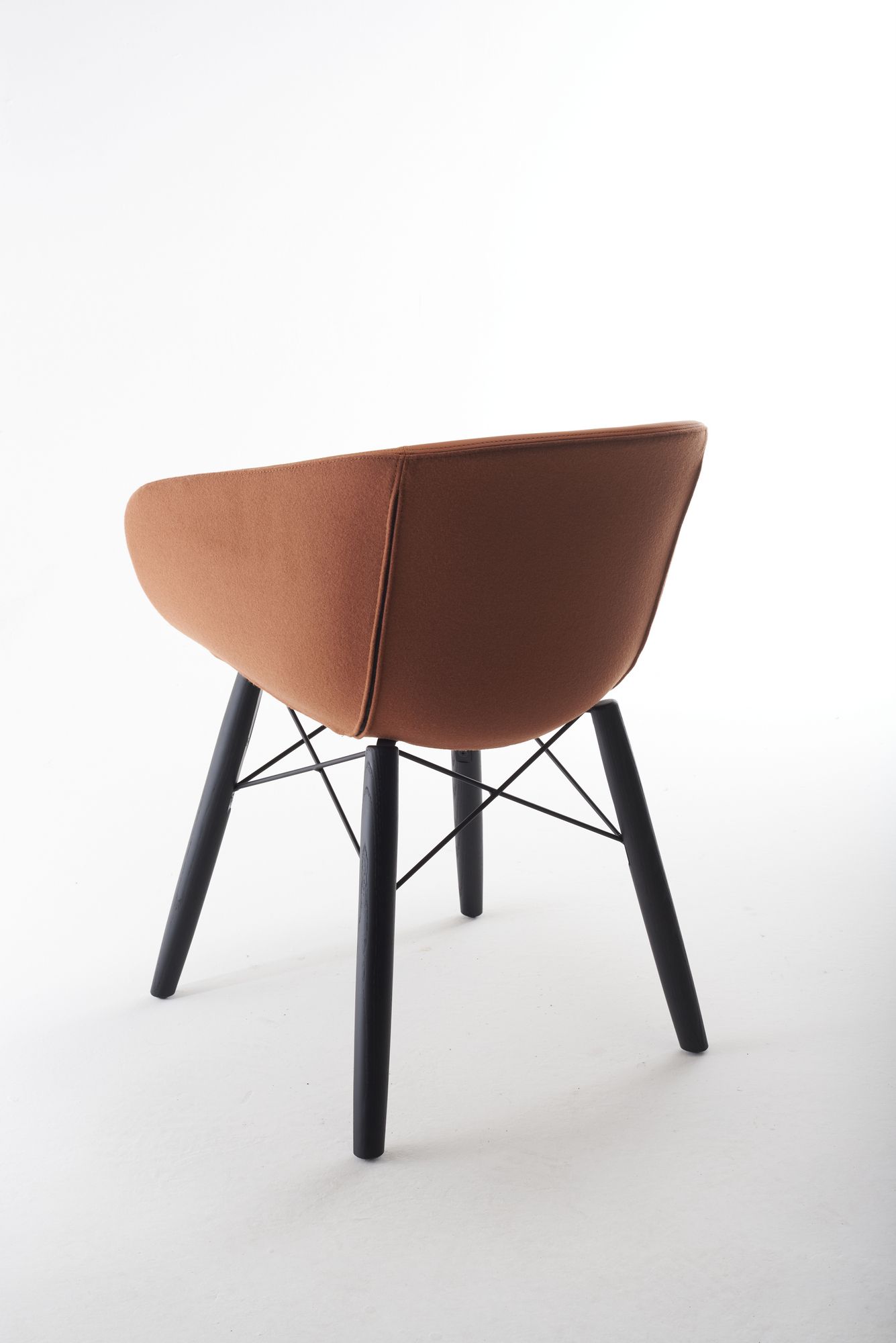 MAYA OMC IRON UP | Tanned leather chair Maya Collection By SOFTLINE 1979