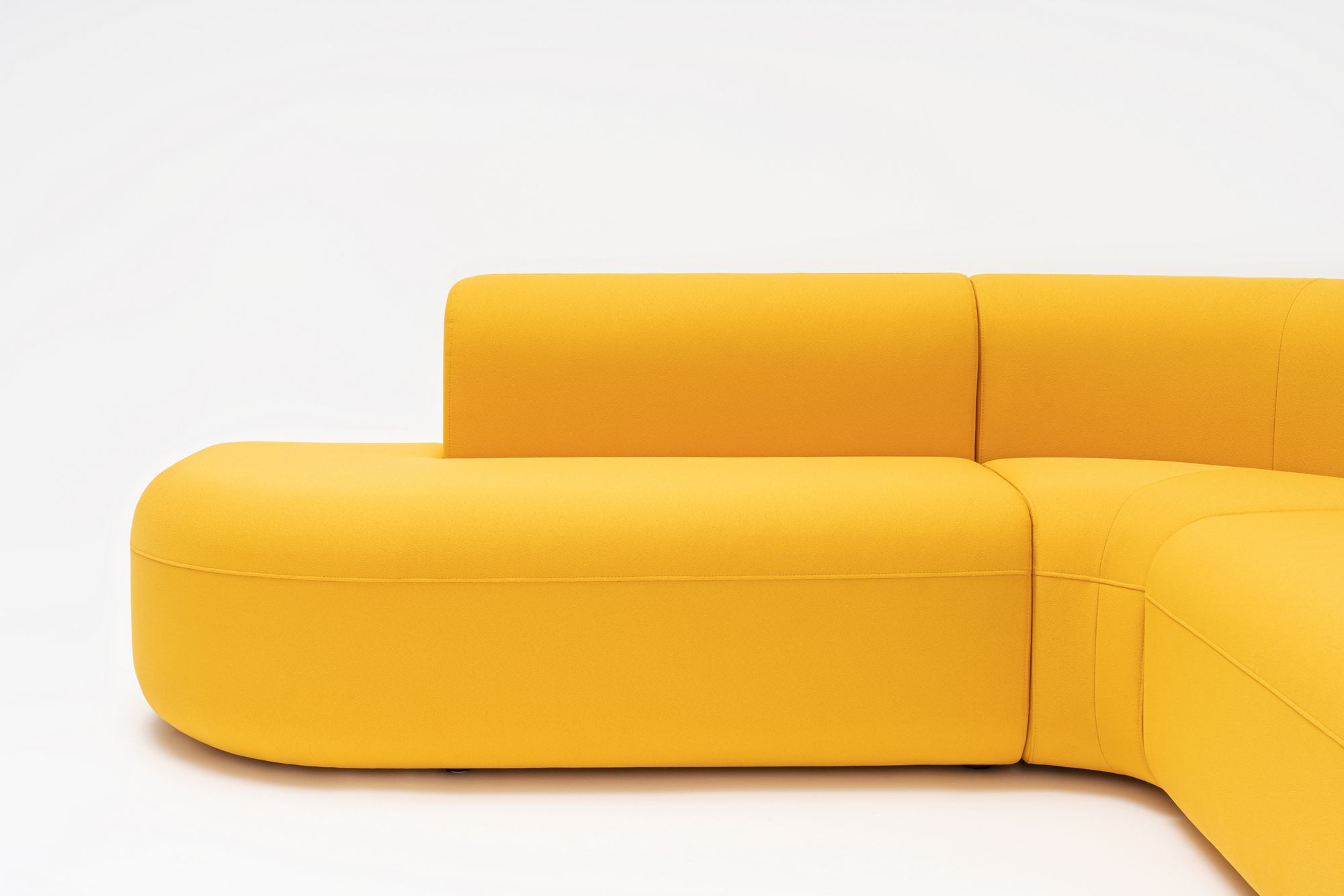 ARTIKO Modular fabric sofa By MDD