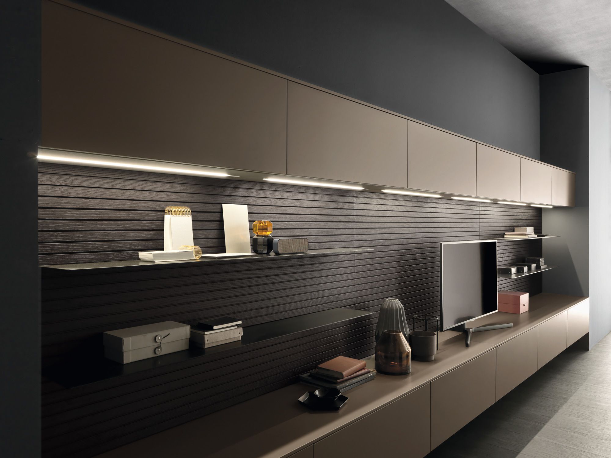 MOKA 04 | Storage wall TV wall system with integrated lighting By Pedini