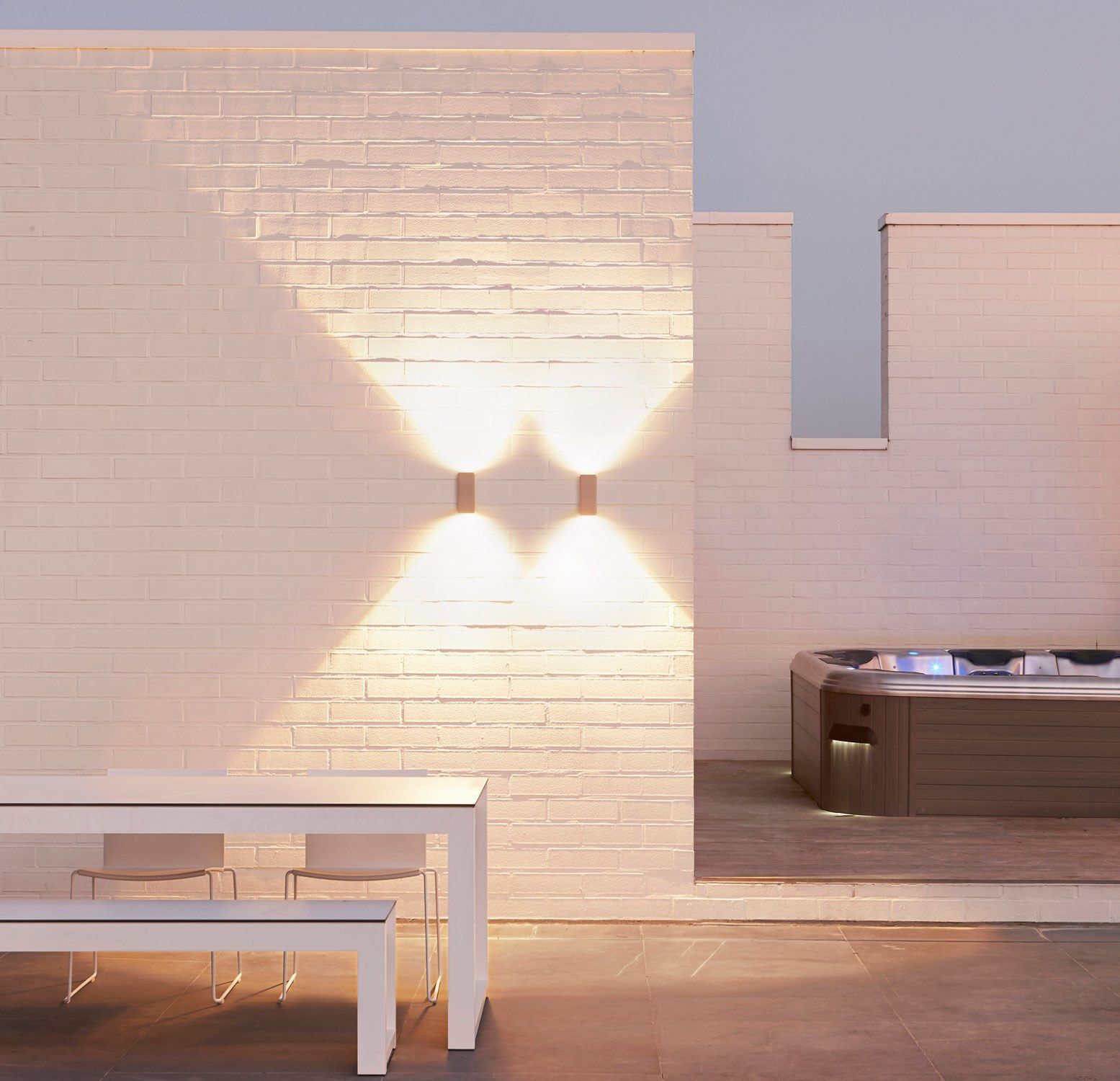 MOMBA | LED Outdoor wall Lamp By Delta Light