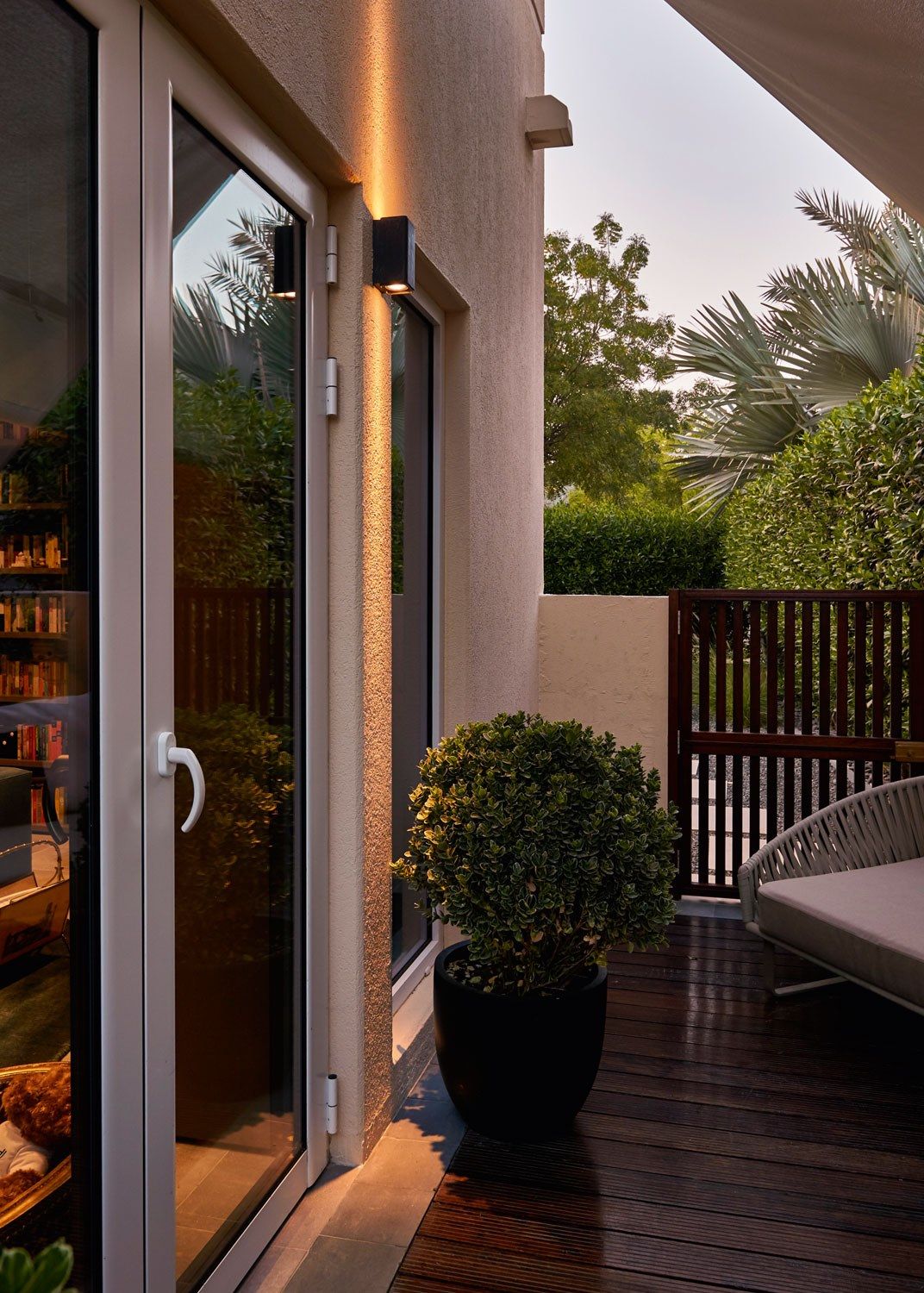 MOMBA | LED Outdoor wall Lamp By Delta Light