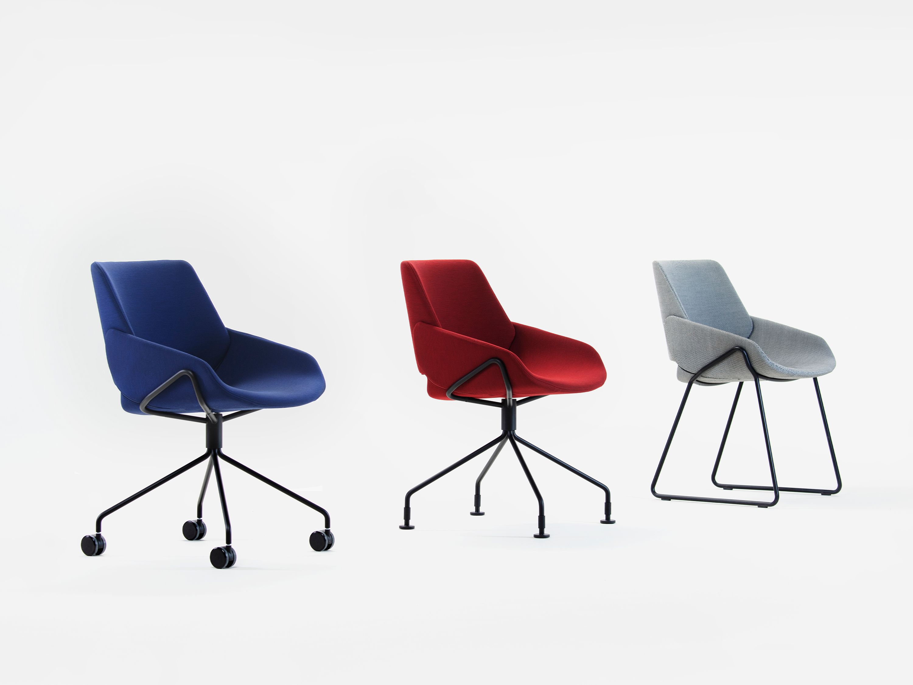 MONK | Chair with castors By prostoria