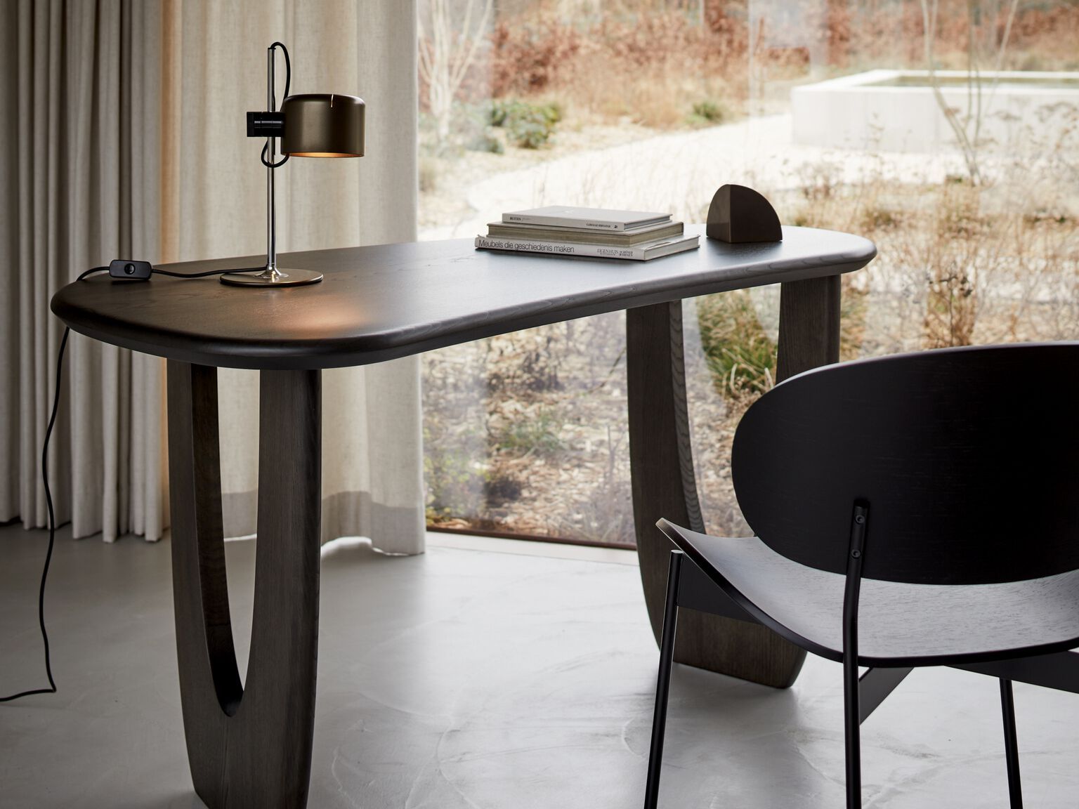 CALA Writing desk By MORE