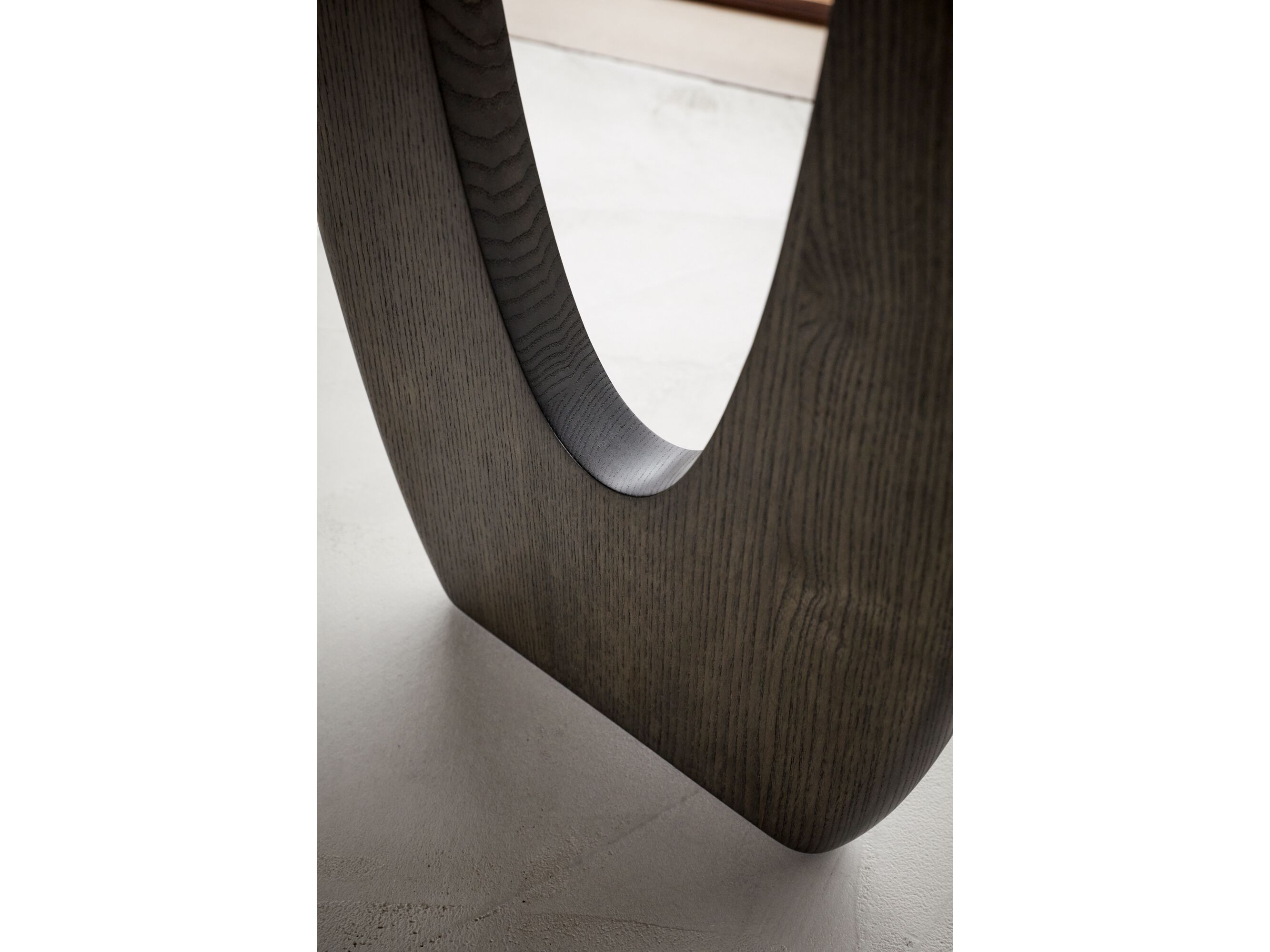 CALA Writing desk By MORE