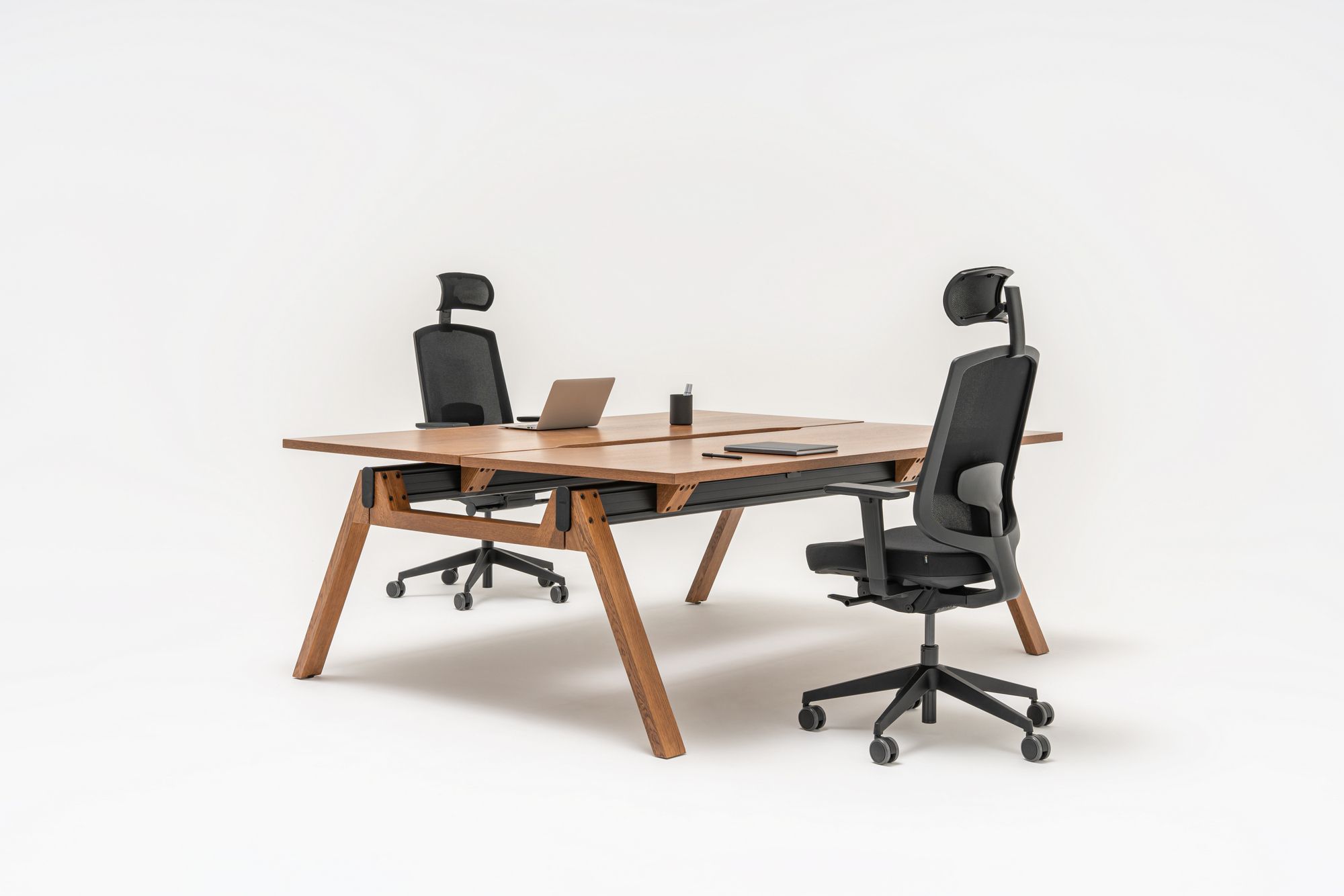 VIGA | Multiple office desk By MDD design YONOH