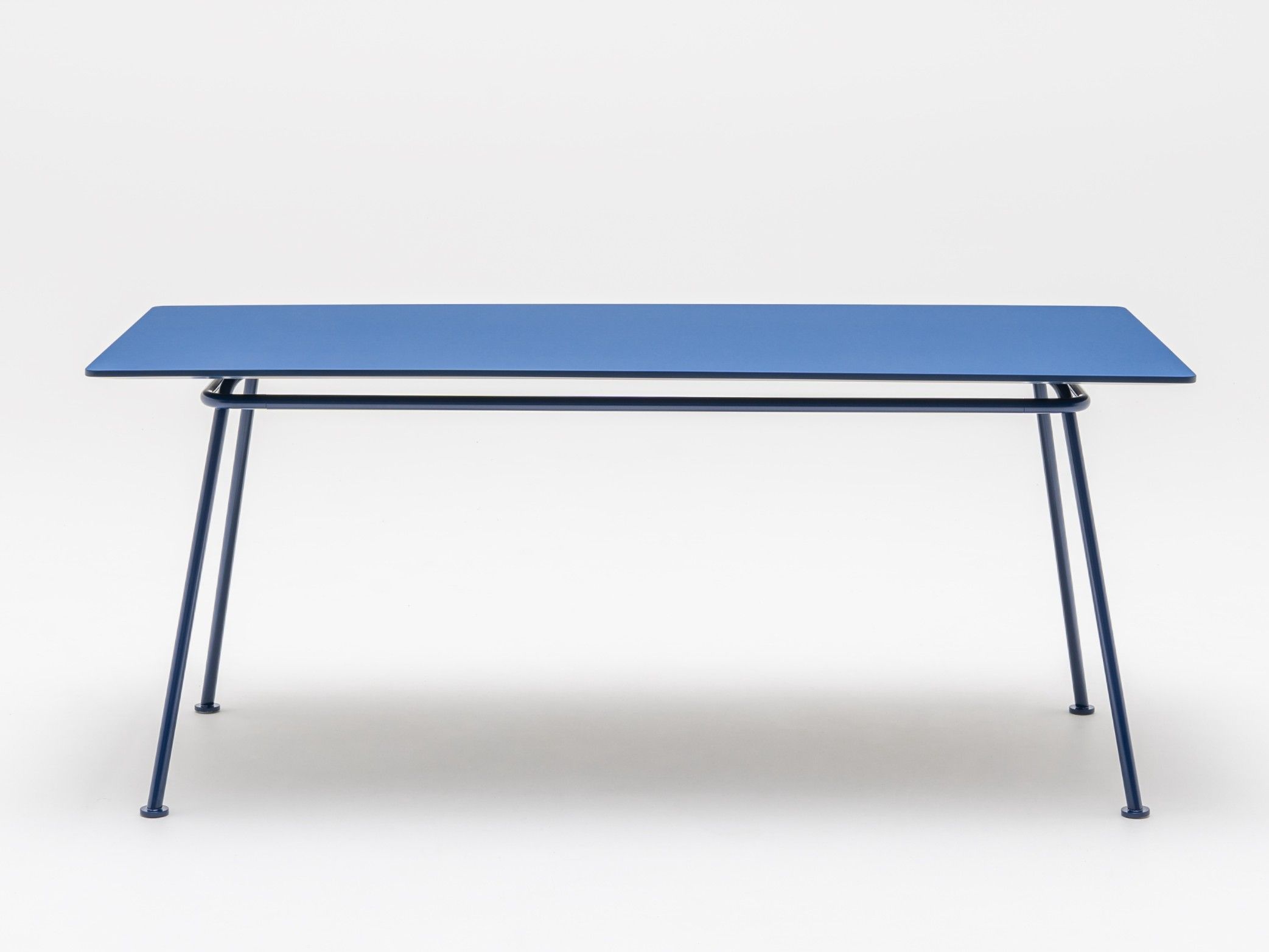 NEW SCHOOL Rectangular metal dining table By MDD | design Form Us With Love