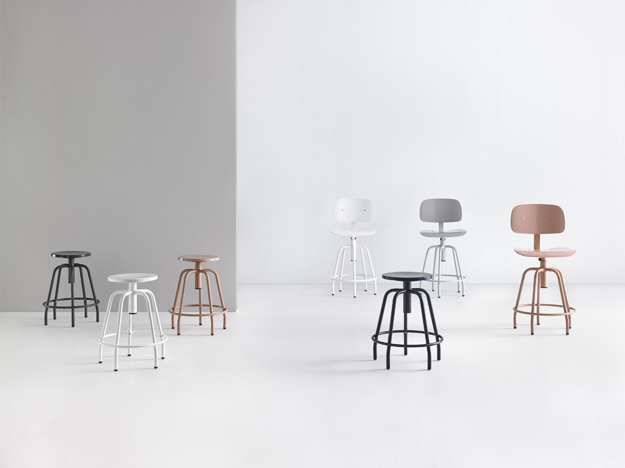 NEXOS 2005 Height-adjustable stool with footrest By Mobboli