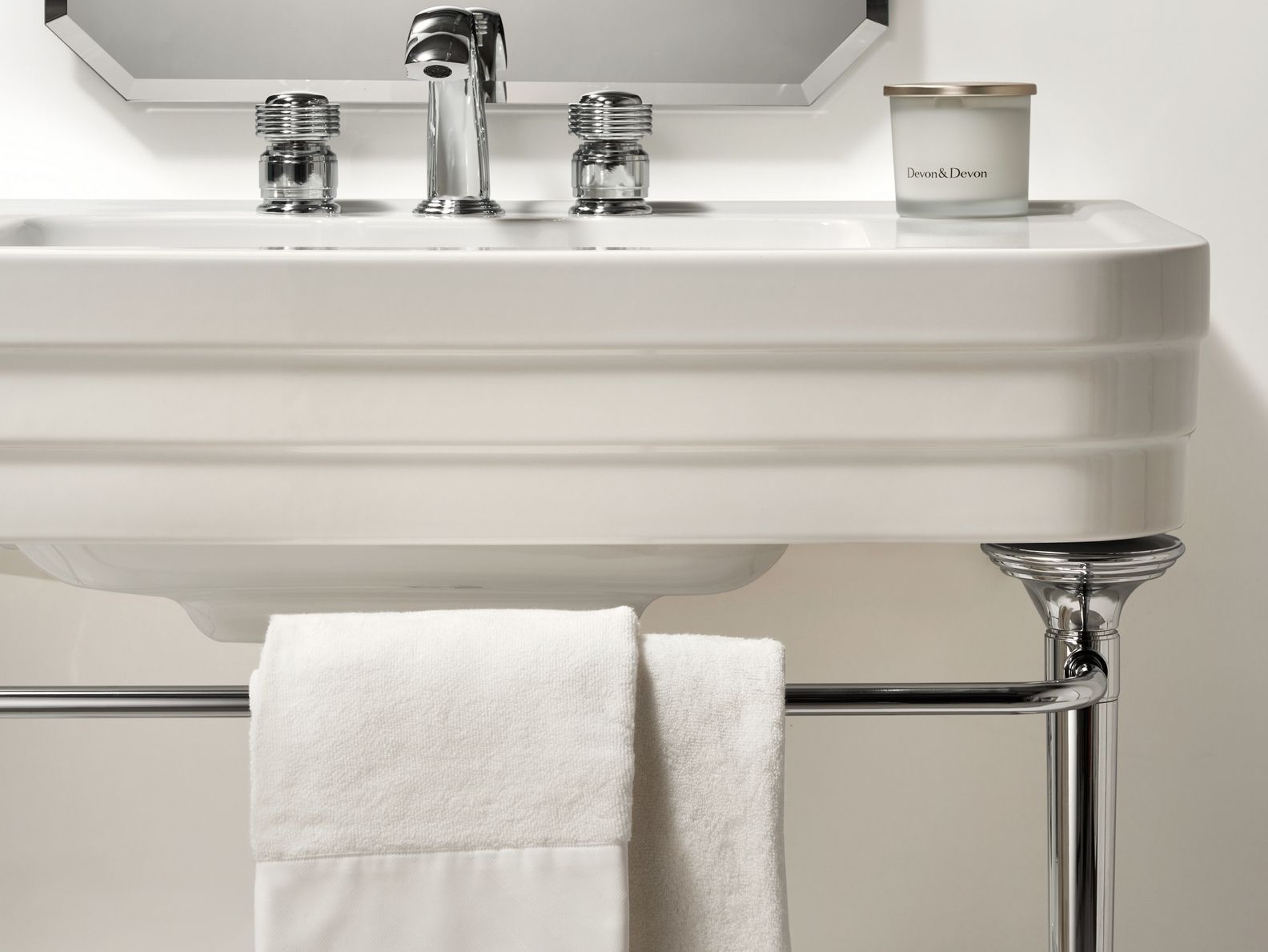 NOBEL Floor-standing brass console sink with towel rail By Devon&Devon