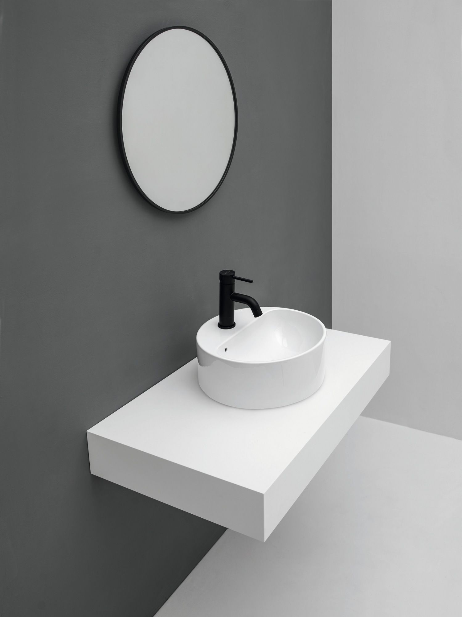 NORMAL Countertop ceramic handrinse basin round By Axa | design Romano ...
