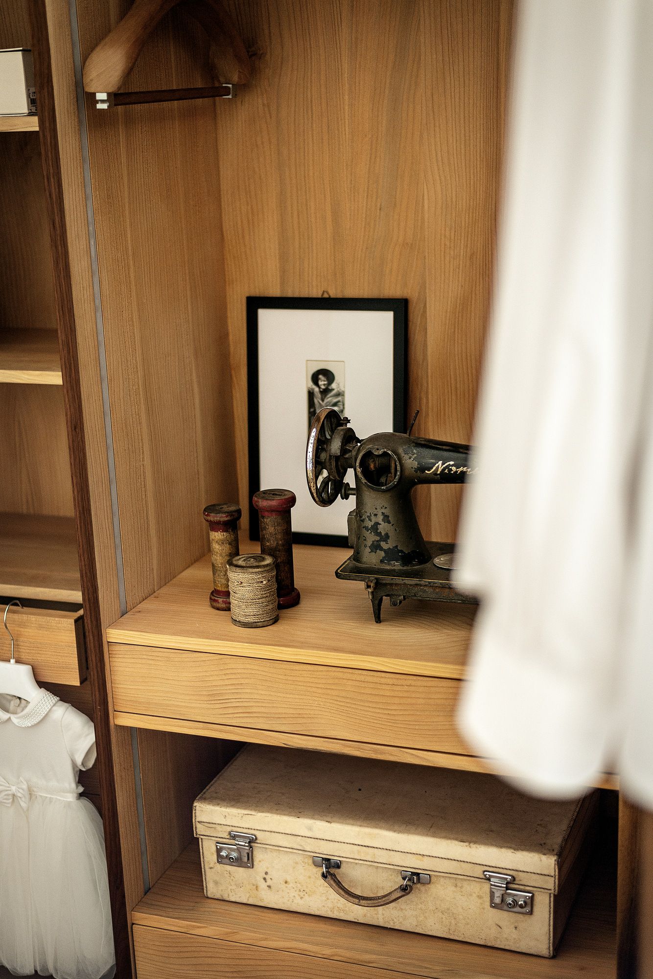 NUIT Wardrobe in blockboard and solid wood By Riva 1920 | design ...