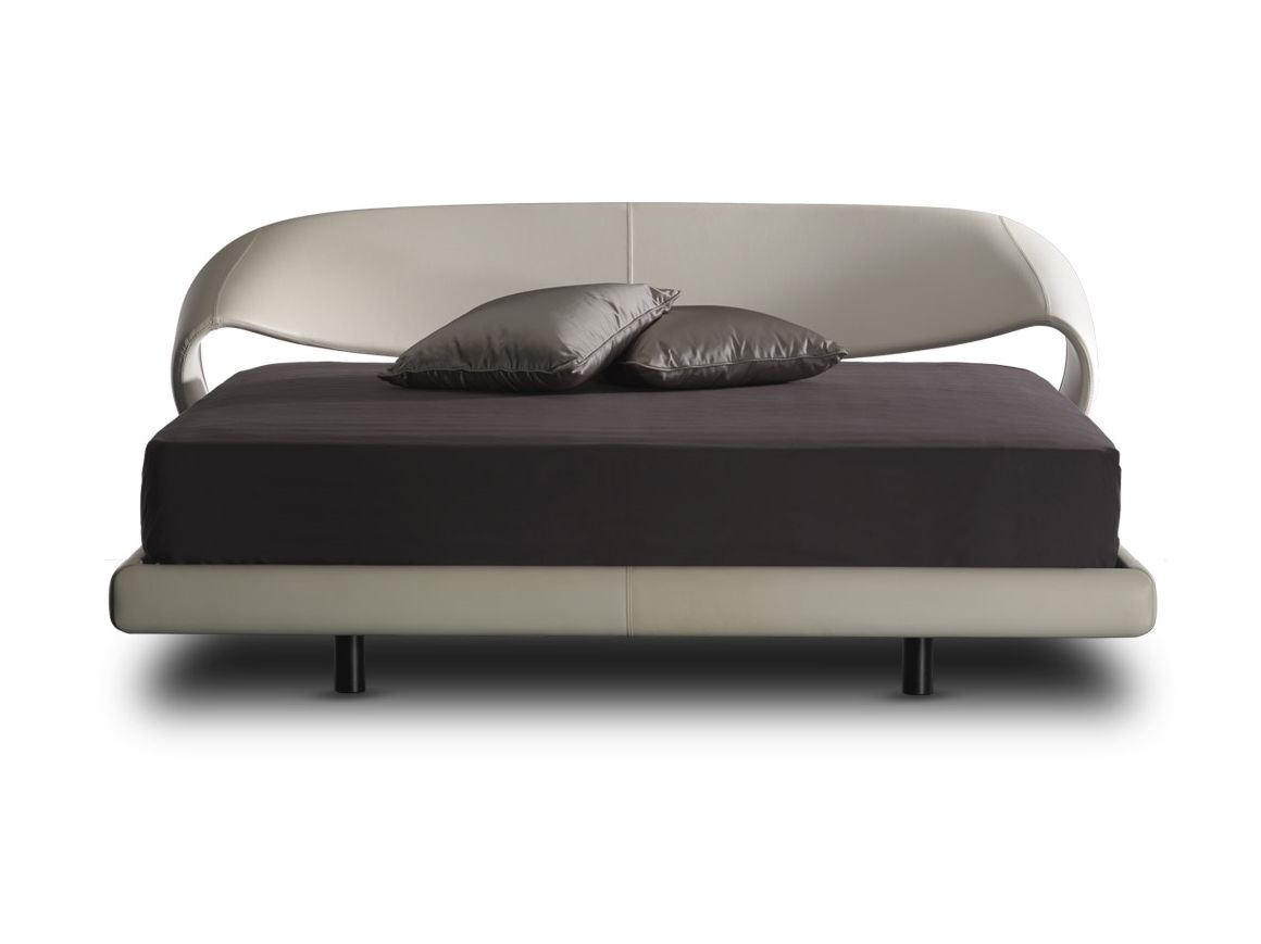 NUVOLA Leather double bed By Reflex