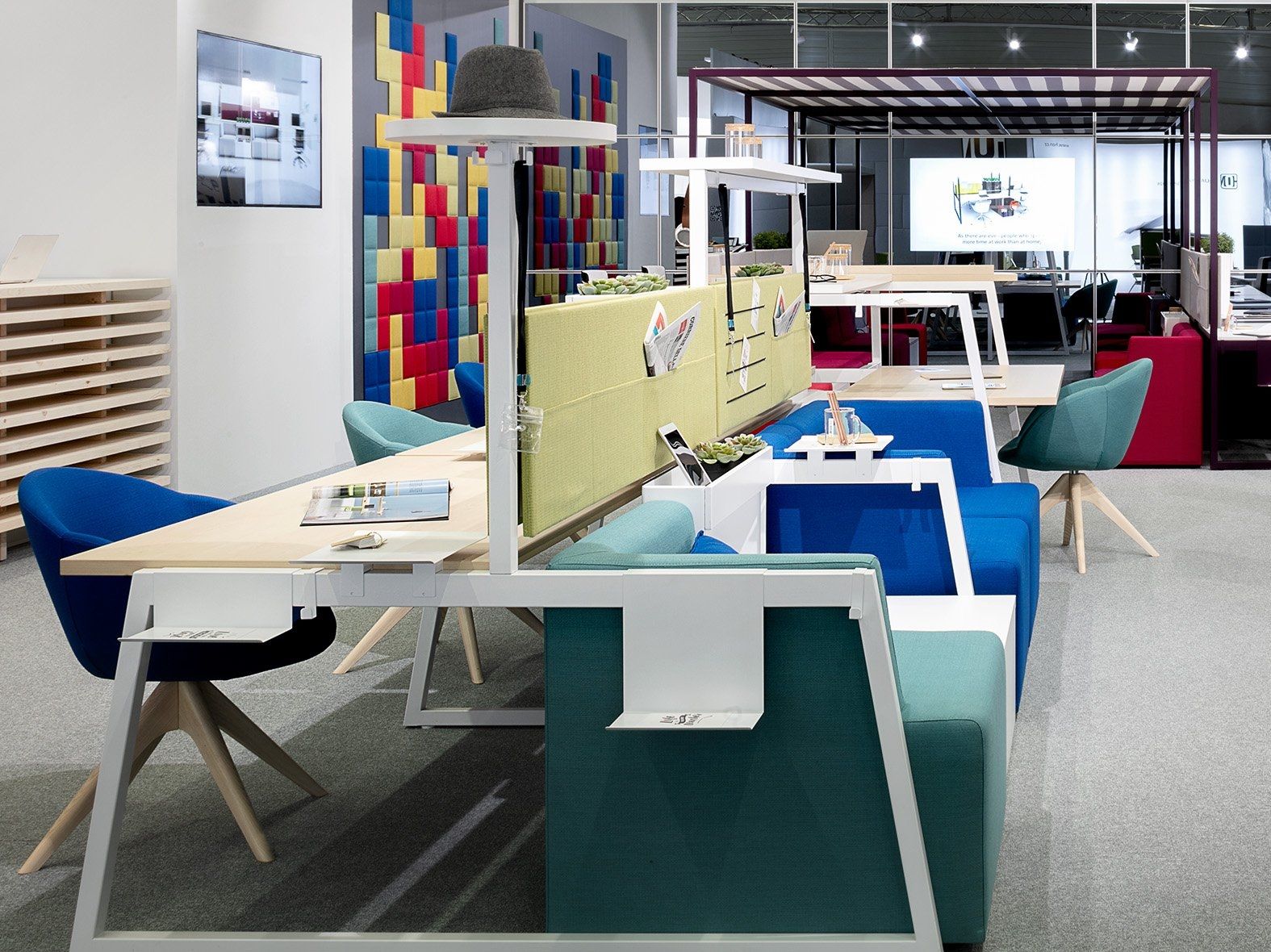 FUSION Workstation with high meeting table and lounge system By CUF ...