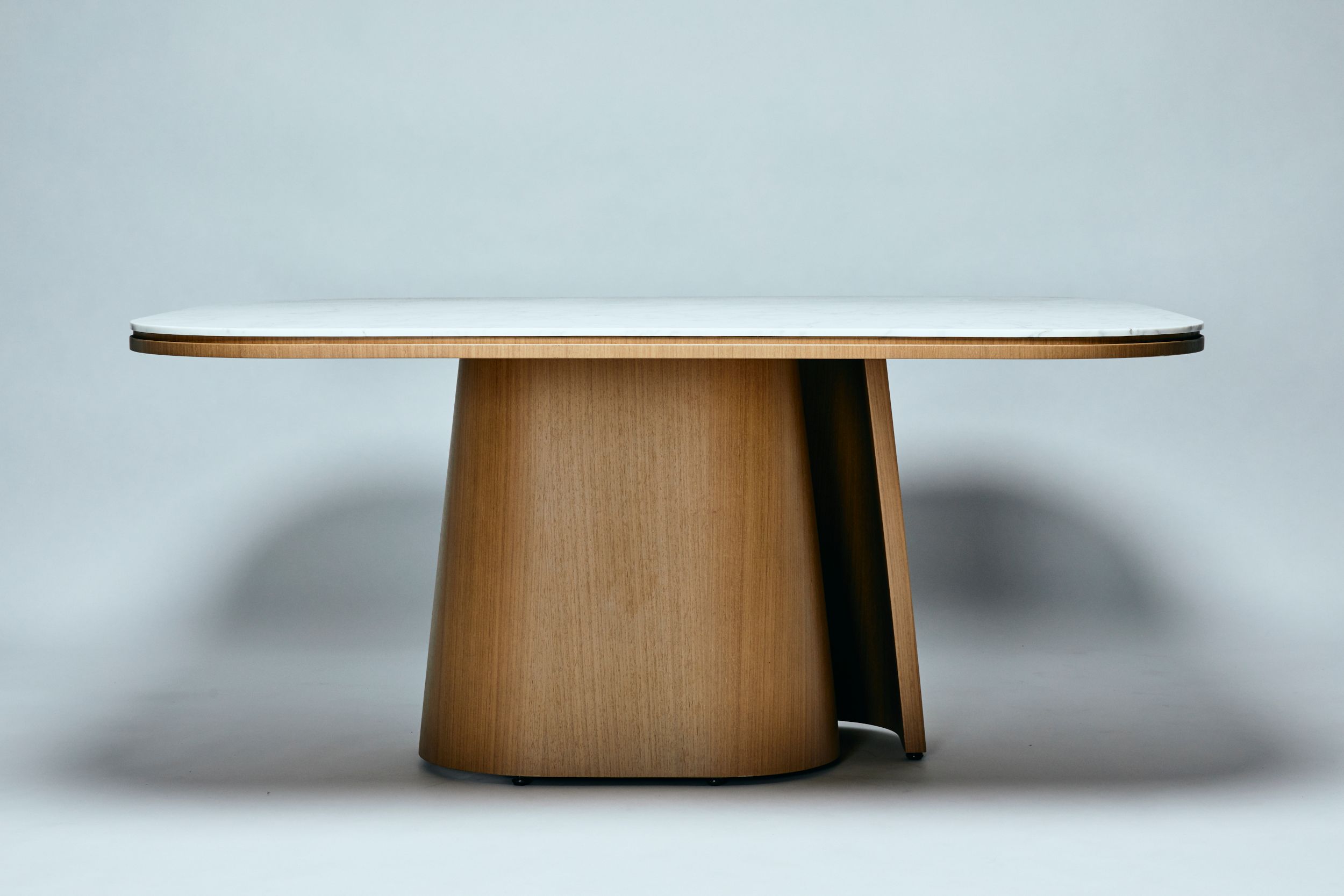 Carrara marble and american walnut dining table OOMA By REDA AMALOU ...