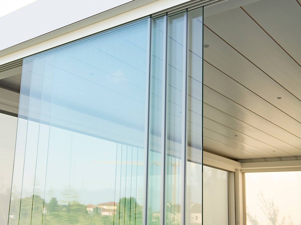 OPEN+ | Wall-mounted pergola Wall-mounted bioclimatic aluminium pergola ...