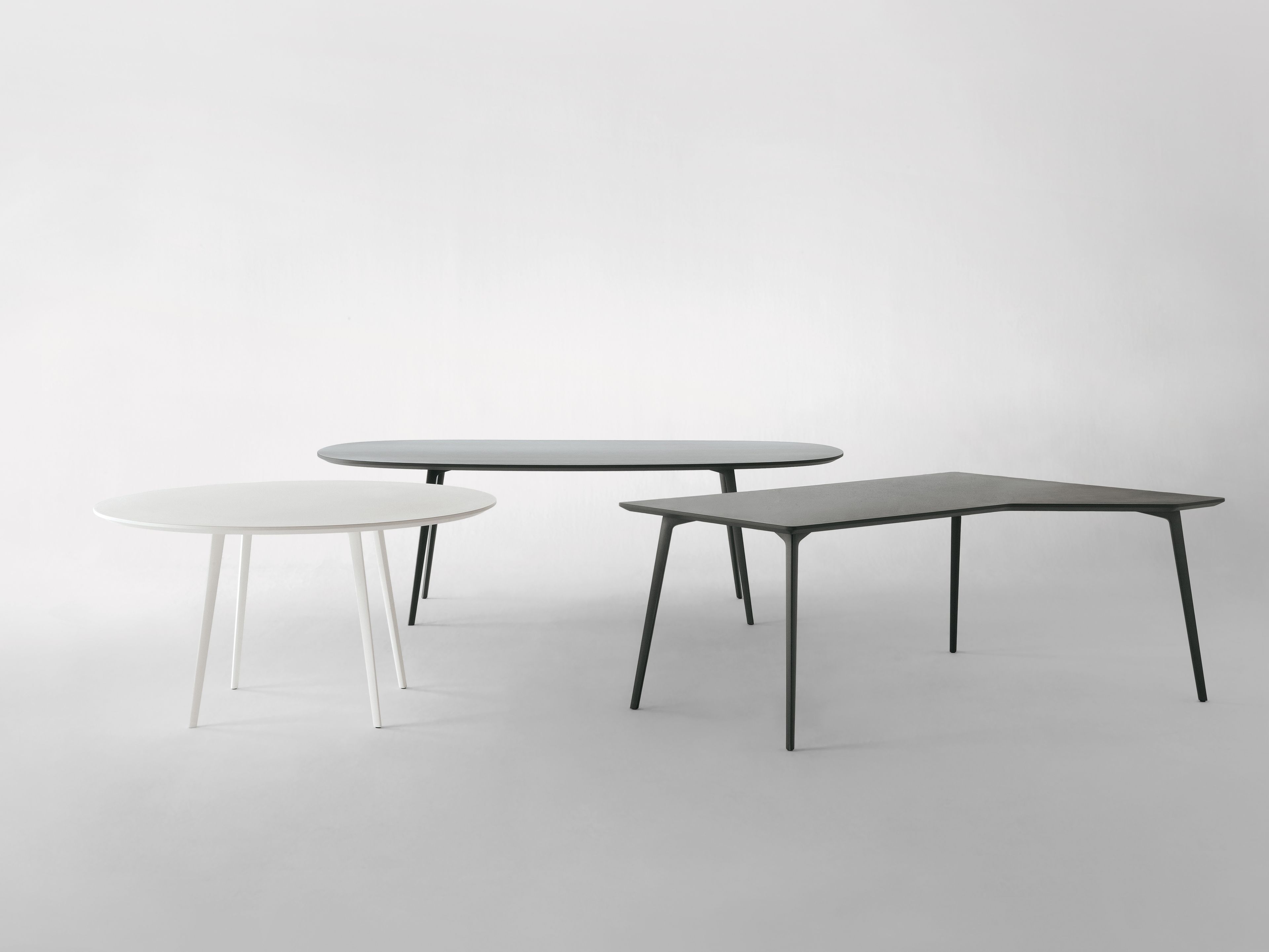 FLY | Oval table Fly Collection By SELLEX design Lievore Altherr Molina