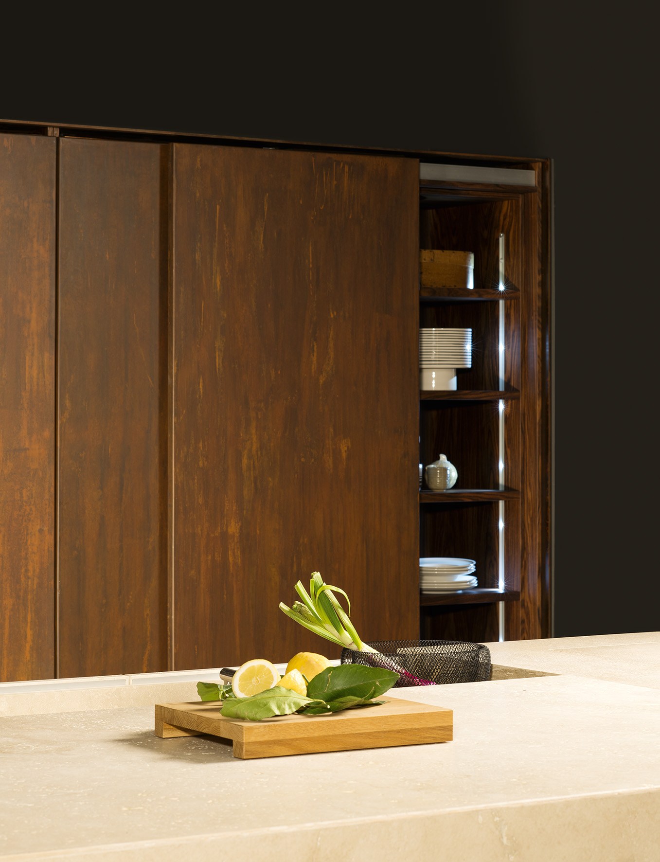 Hideaway kitchen with island PETRA By TM Italia Cucine design Gianluca ...