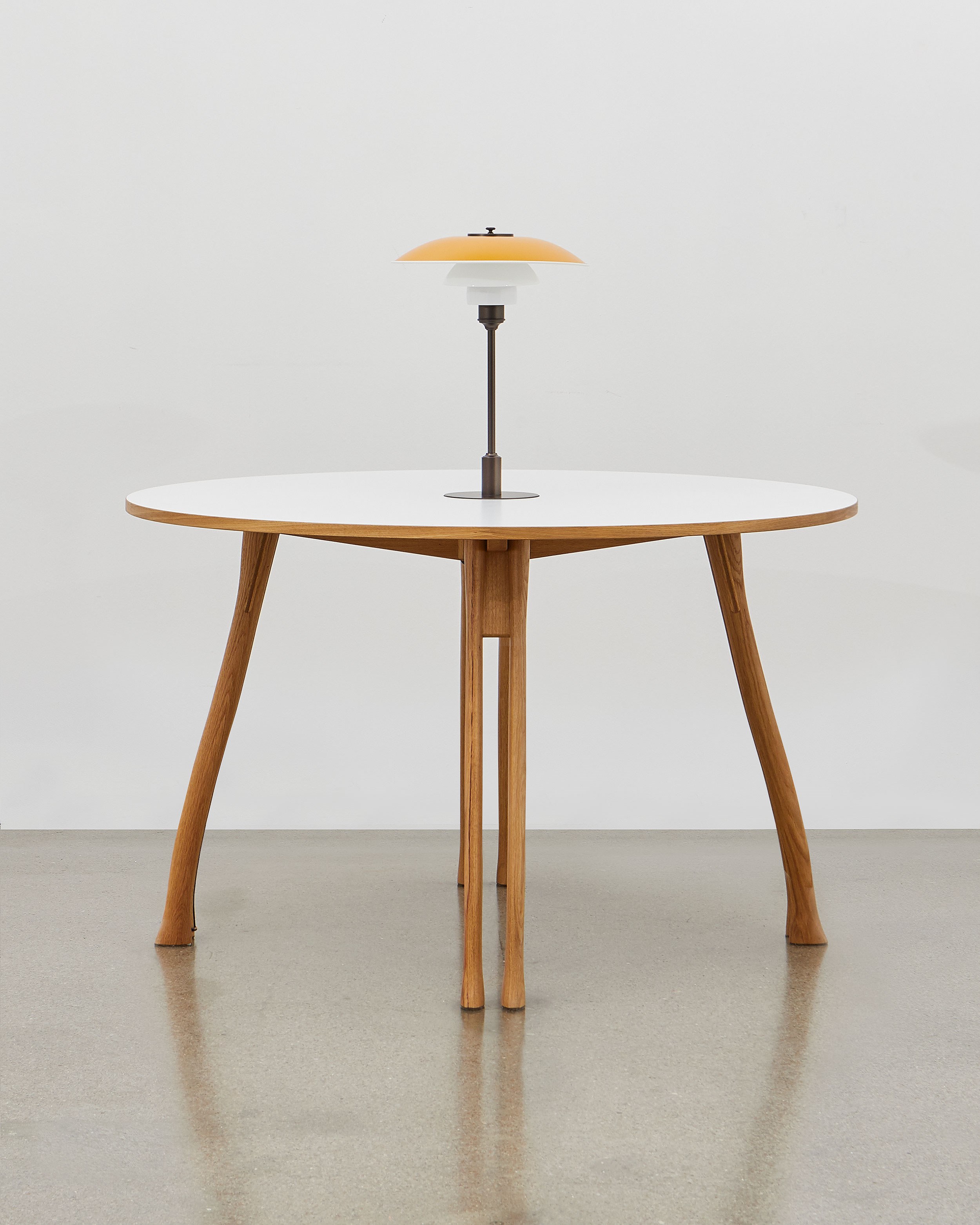 PH AXE TABLE | Mesa By PH Furniture & Pianos diseño Poul Henningsen