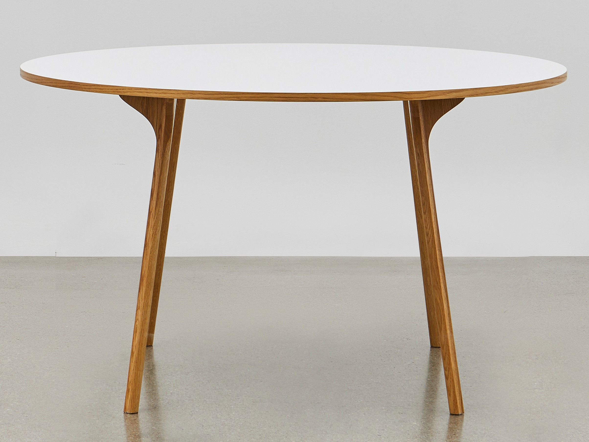 PH CIRCLE TABLE | Round table By PH Furniture & Pianos design Poul ...