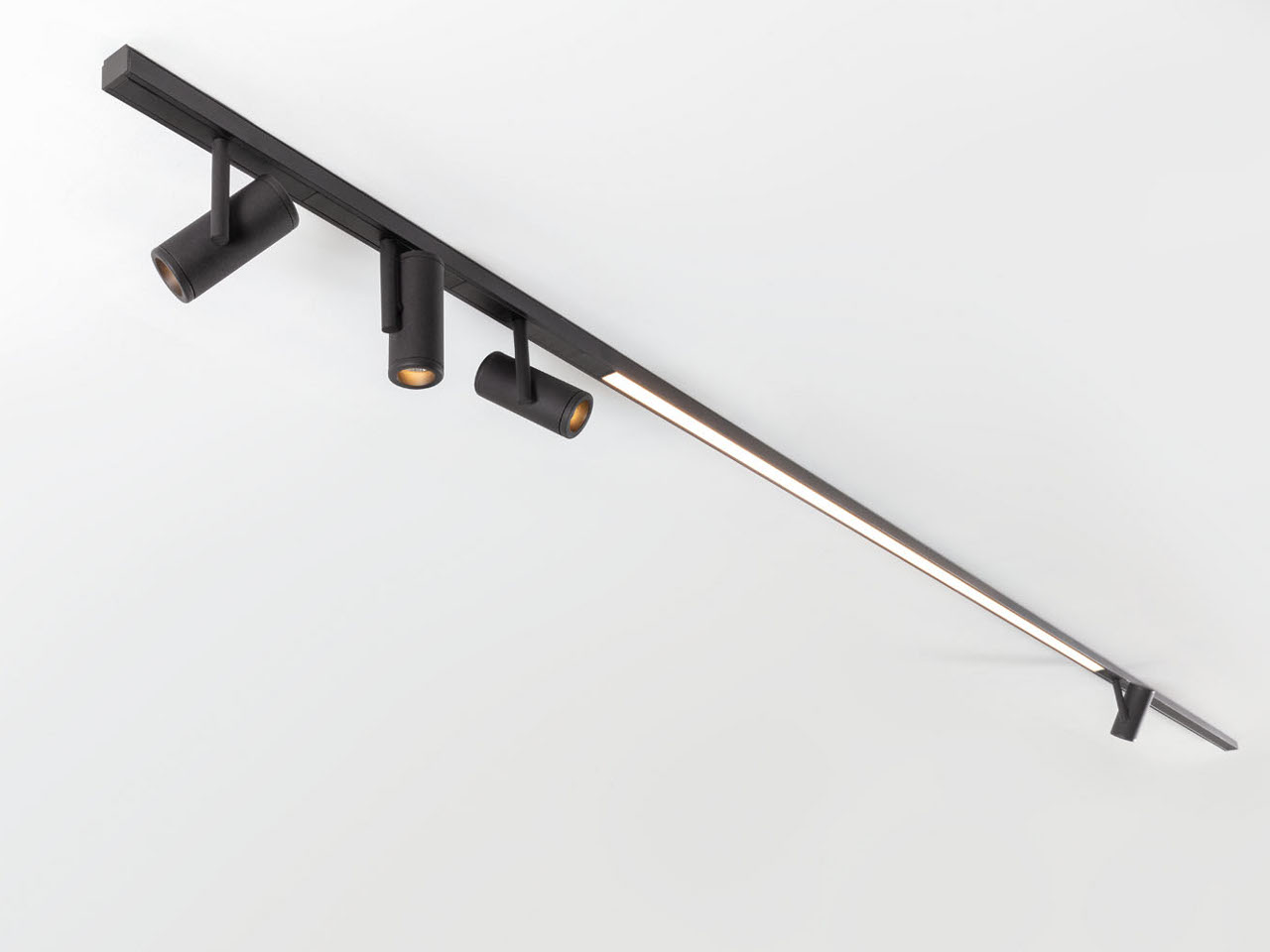PISTA Ceiling mounted linear lighting profile By Modular Lighting ...