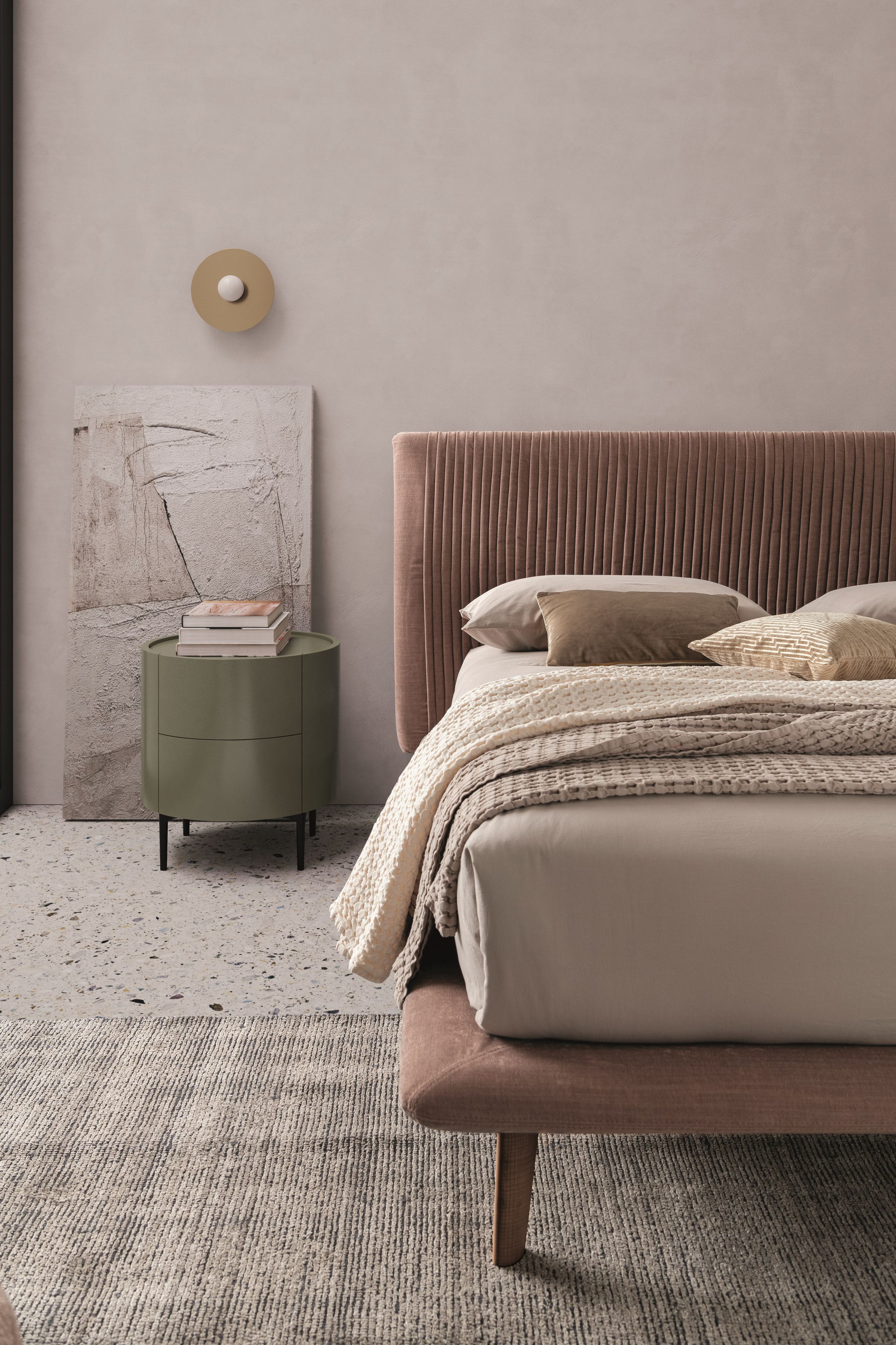 PLISSÉ Fabric double bed with upholstered headboard By Dall'Agnese