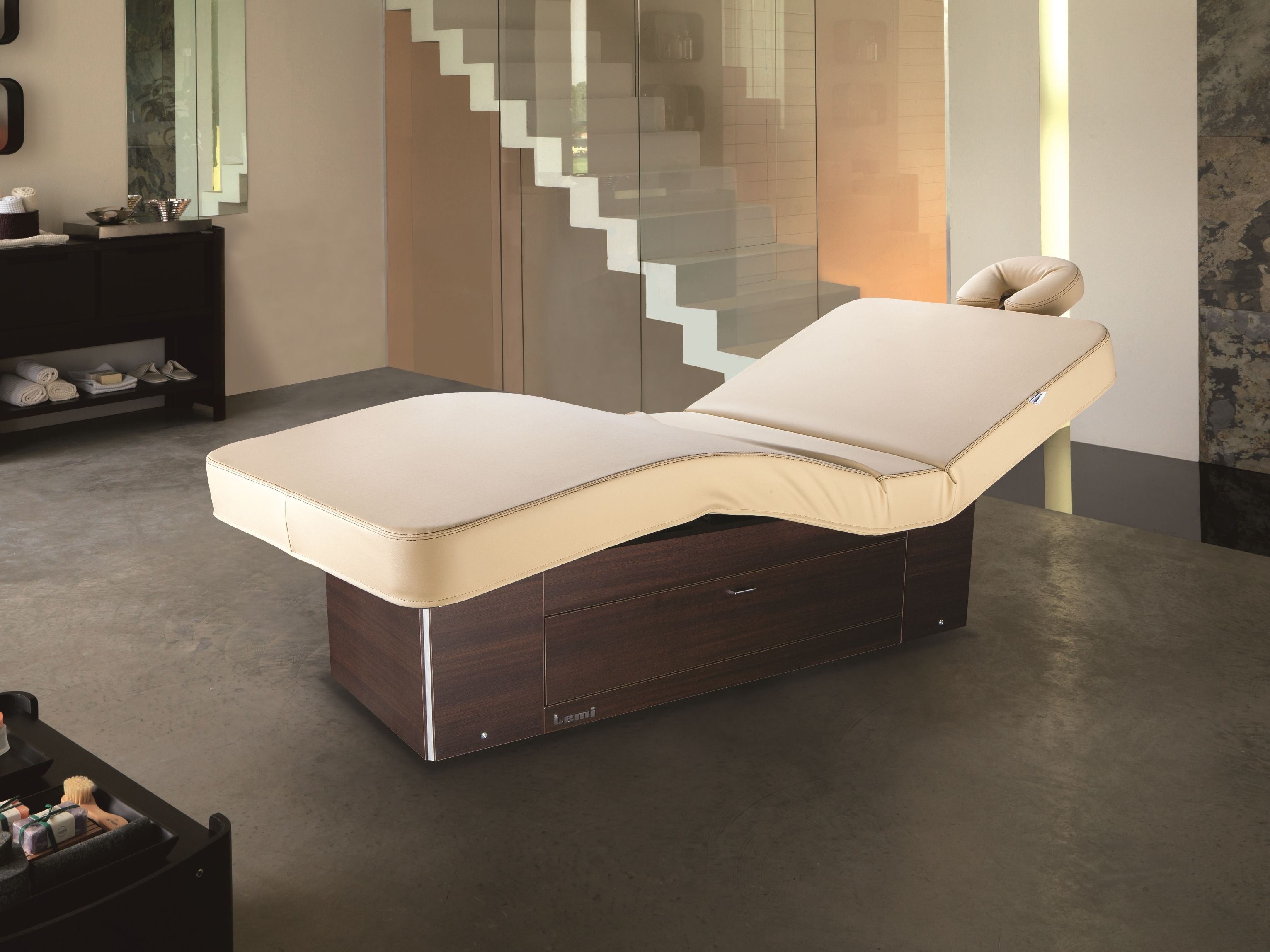 CLASSIC Anti-bacterial antimycotic electric massage bed By Lemi Group