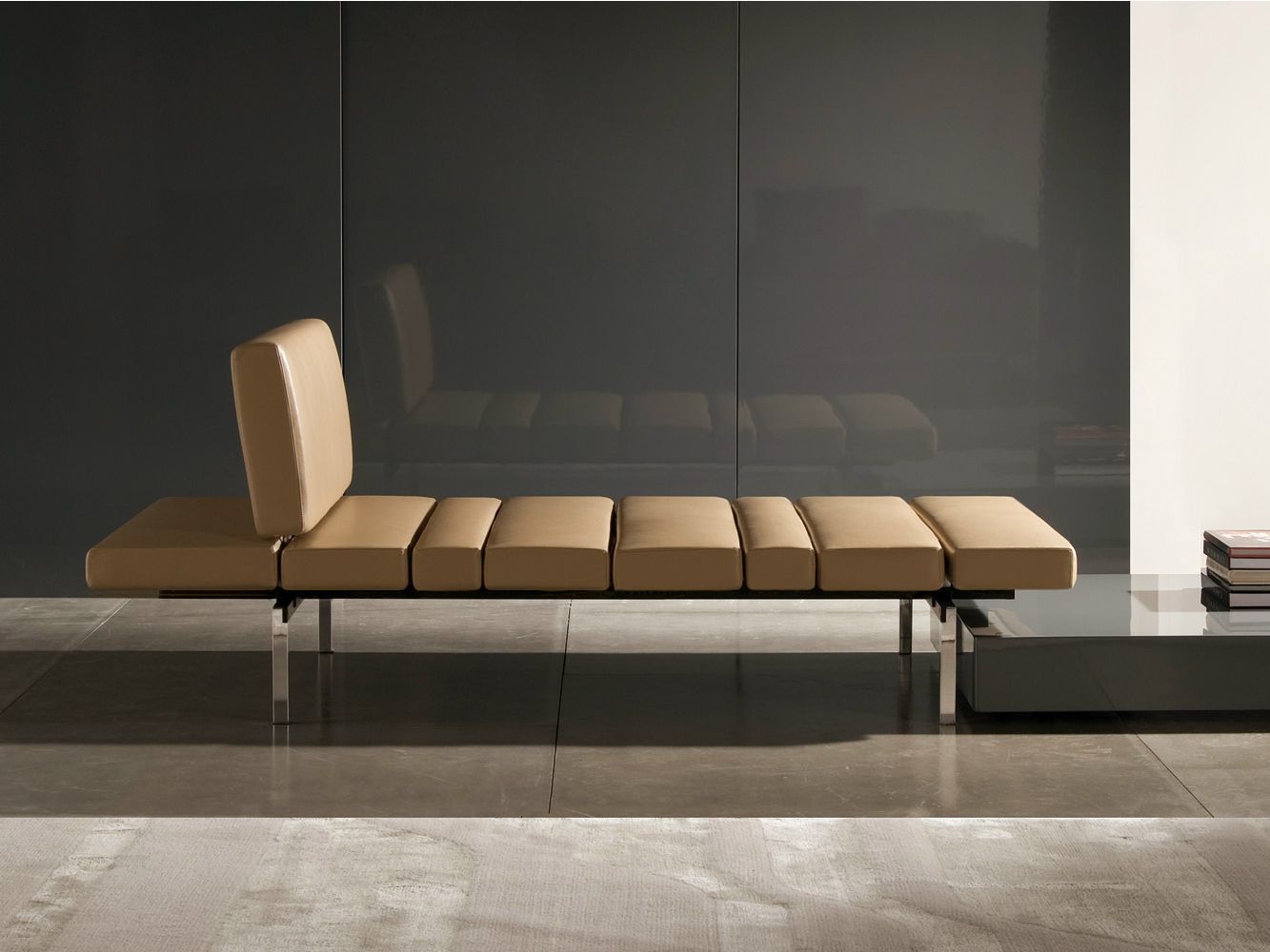SMITH Chaise longue By Minotti