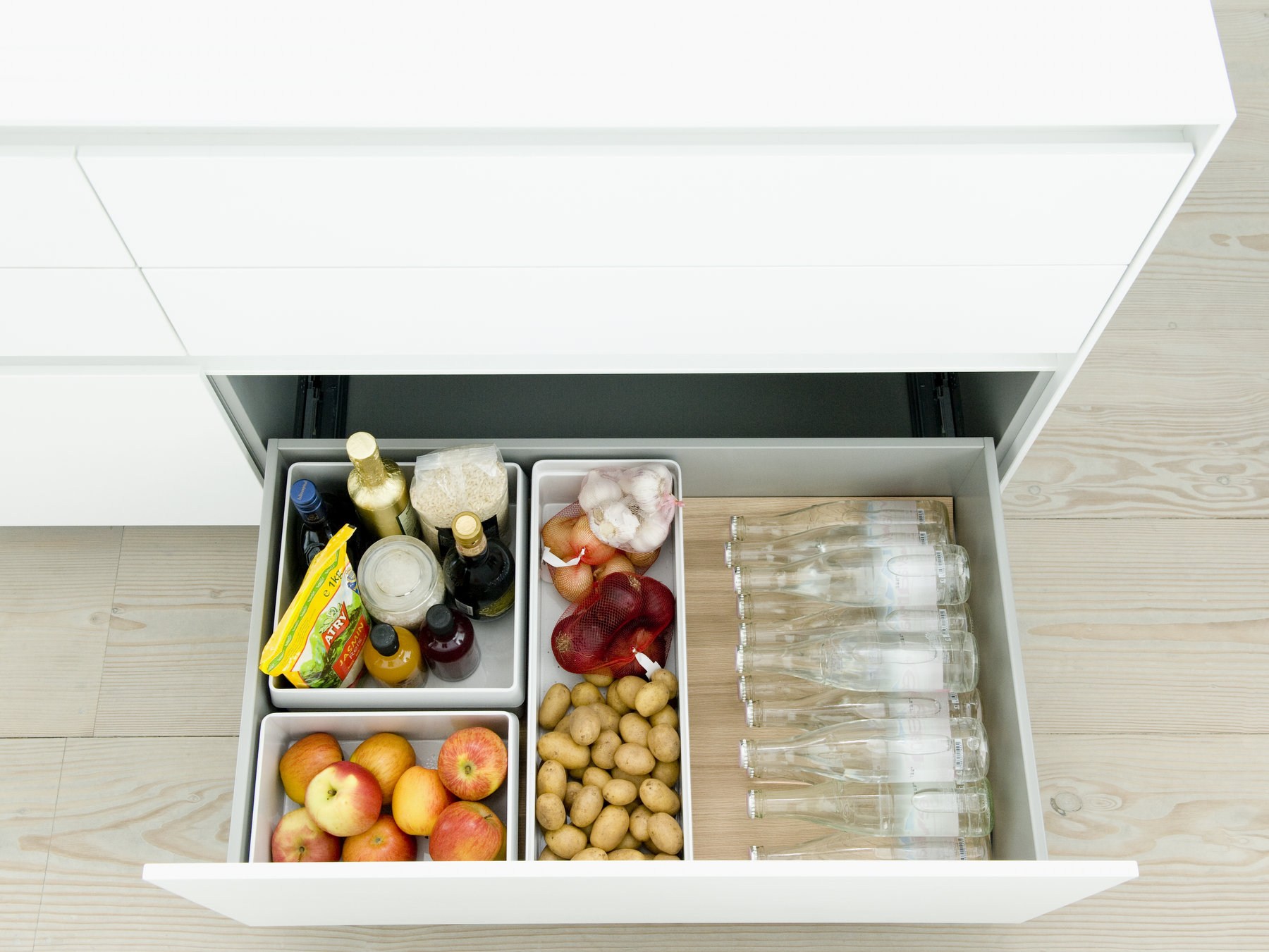 B3 INTERIOR SYSTEM | Synthetic material food-storage box By Bulthaup