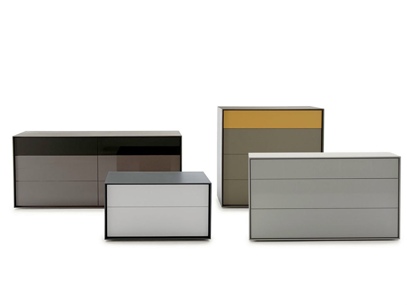 DADO Wooden chest of drawers By B&B Italia | design Studio Kairos