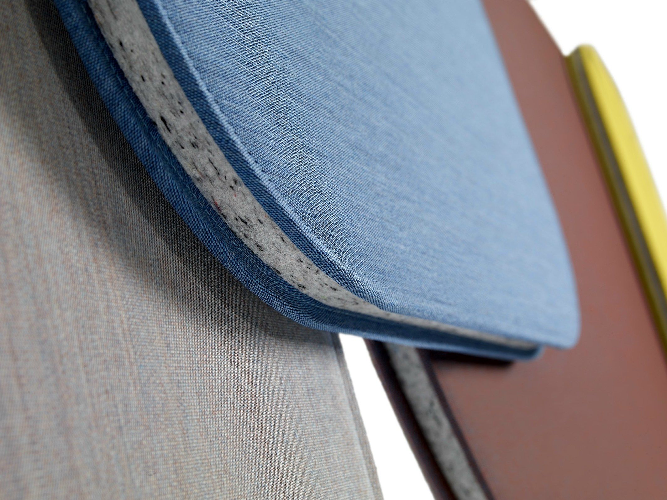 Panneau séparateur insonorisant suspendue NOTES By Offecct design Luca ...