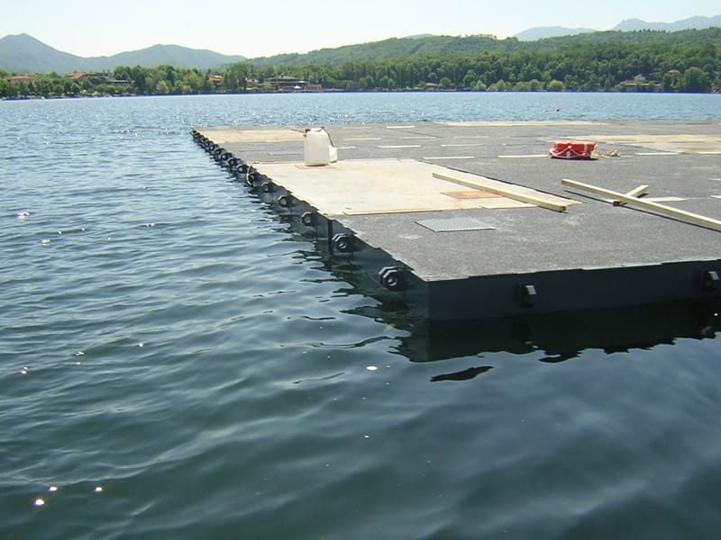 JANSON COUPLE PONTOONS Bridge and modular pontoon By Janson Bridging