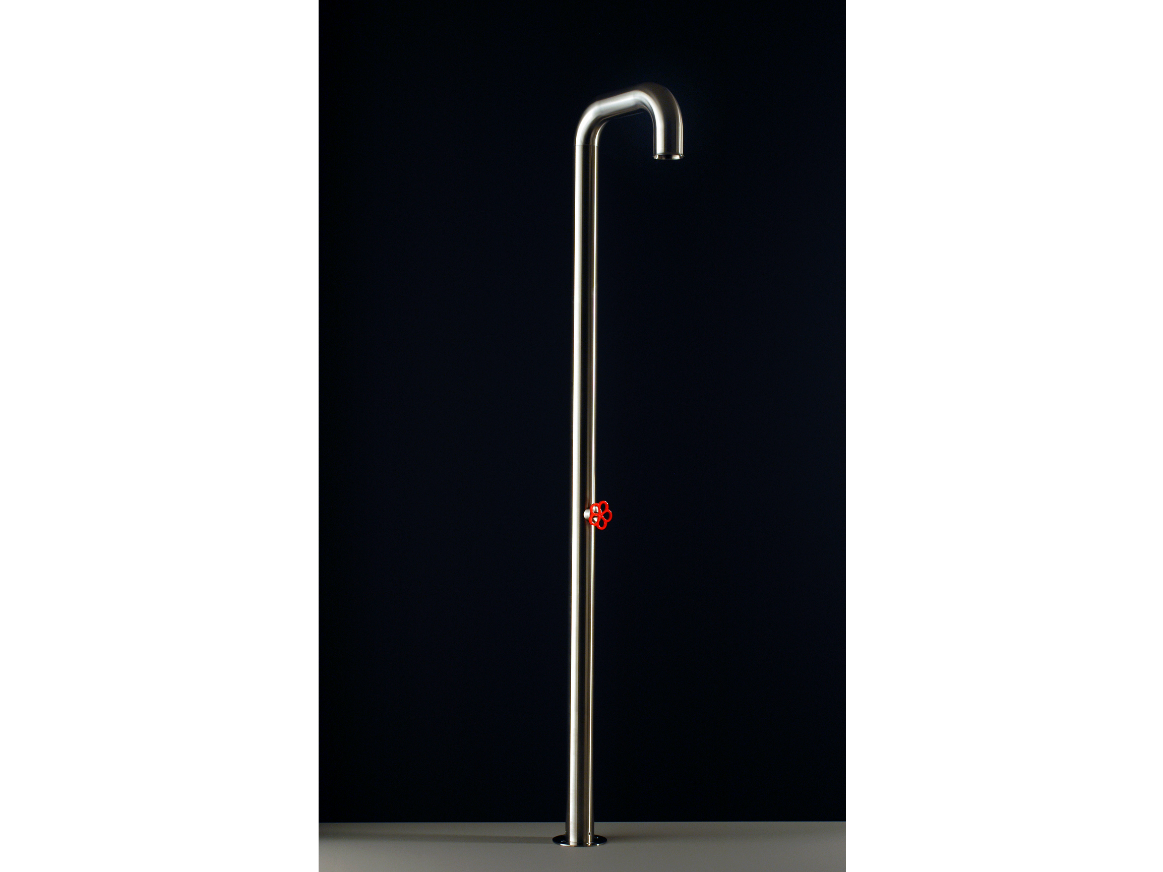 PIPE | Floor standing shower panel By Boffi design Marcel Wanders