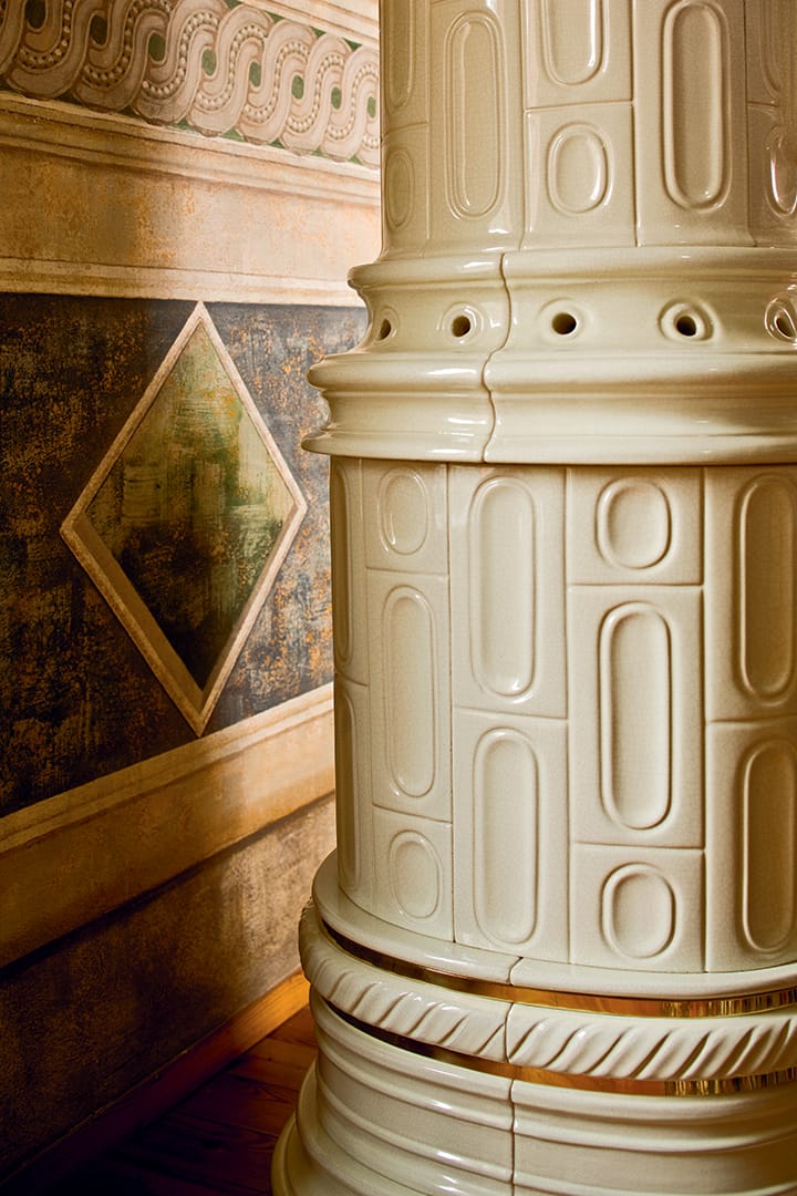 Wood-burning ceramic stove with Thermal Accumulation VIENNESE By Sergio ...