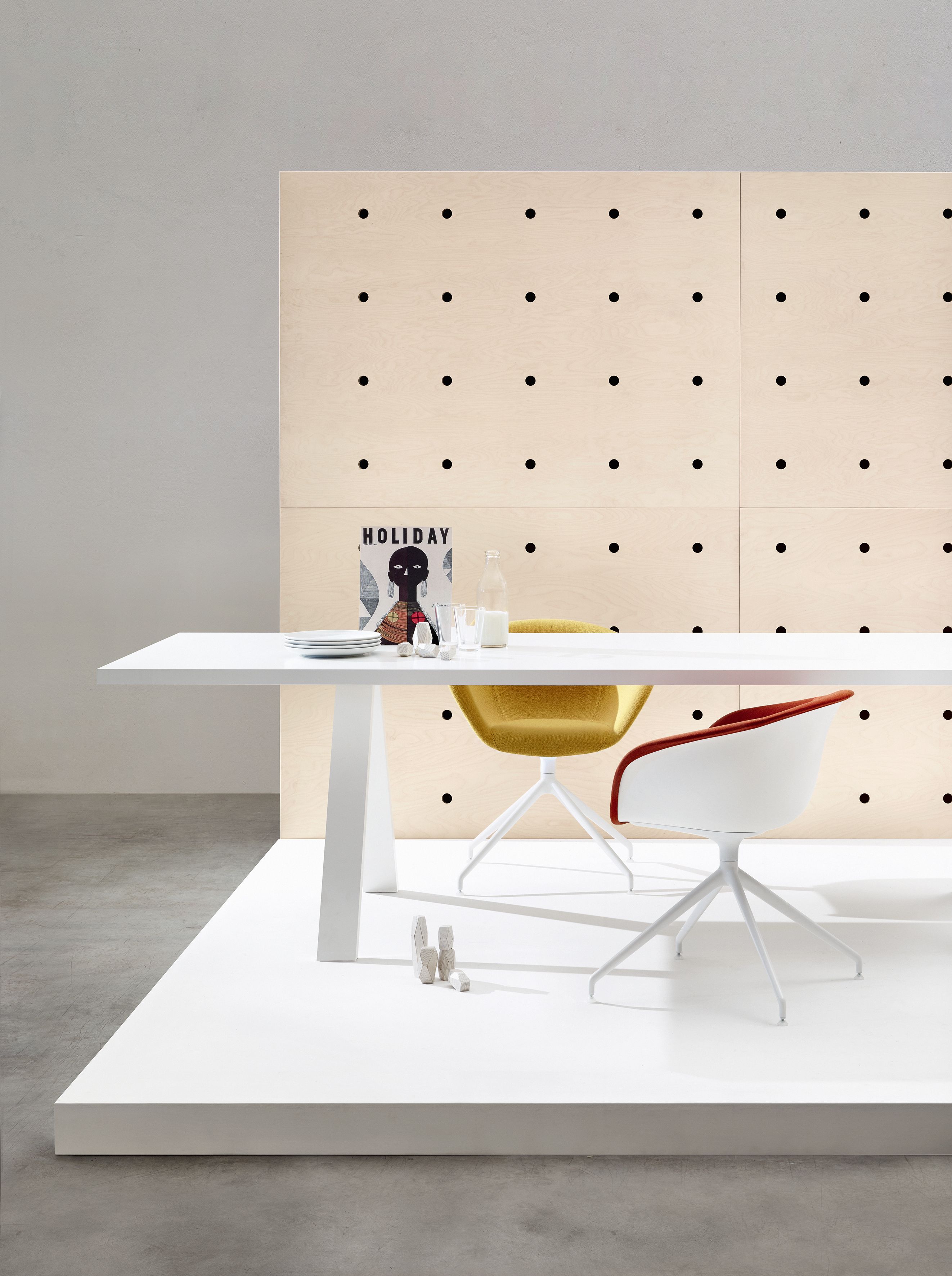 CROSS | Lacquered table By arper design Metrica, Bruno Fattorini, Robin ...