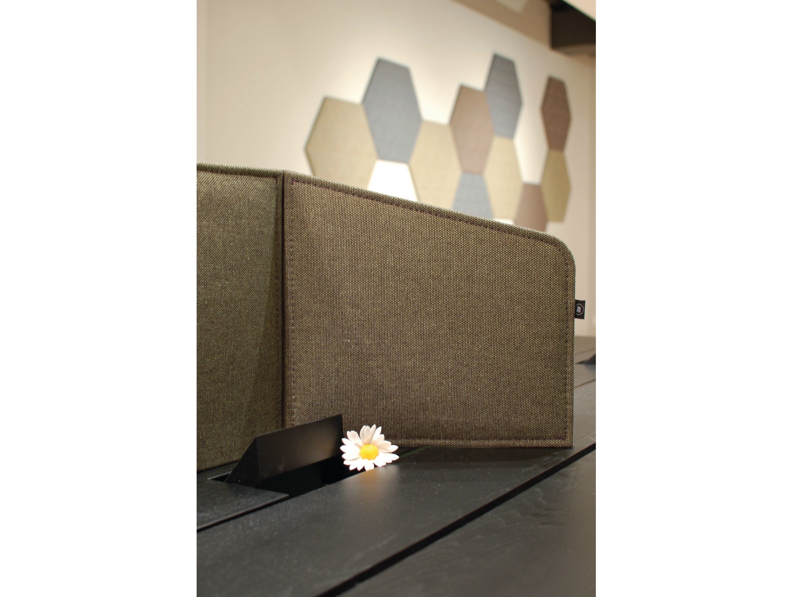 BuzziDesk FlipFlop Free standing desk divider screen By BuzziSpace