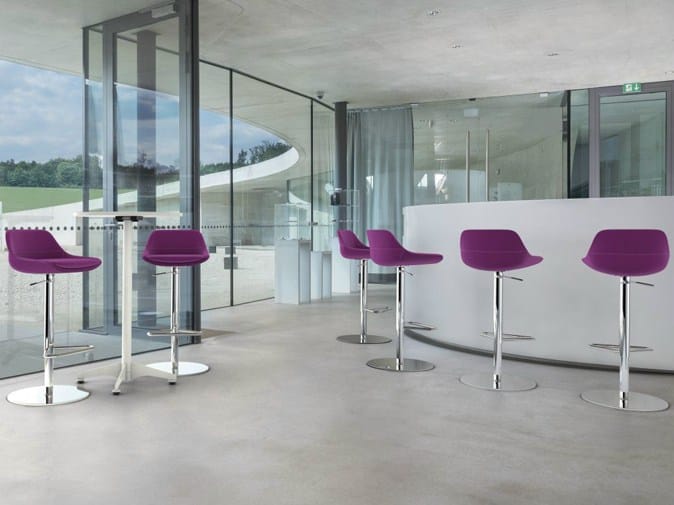 CRONA BAR | Height-adjustable stool By Brunner design Archirivolto