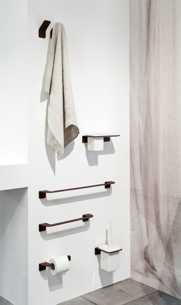 PIEGA | Porta accappatoio By Edoné by Agorà Group design Marco Bortolin