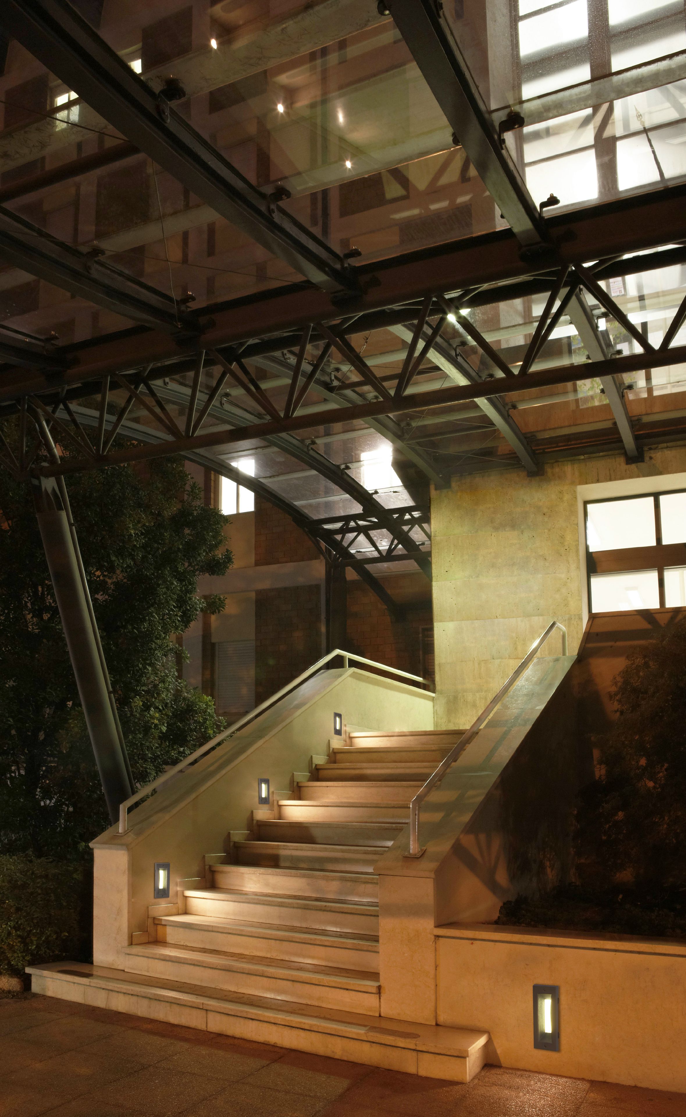 QUANTUM | Segnapasso a parete By Goccia Illuminazione