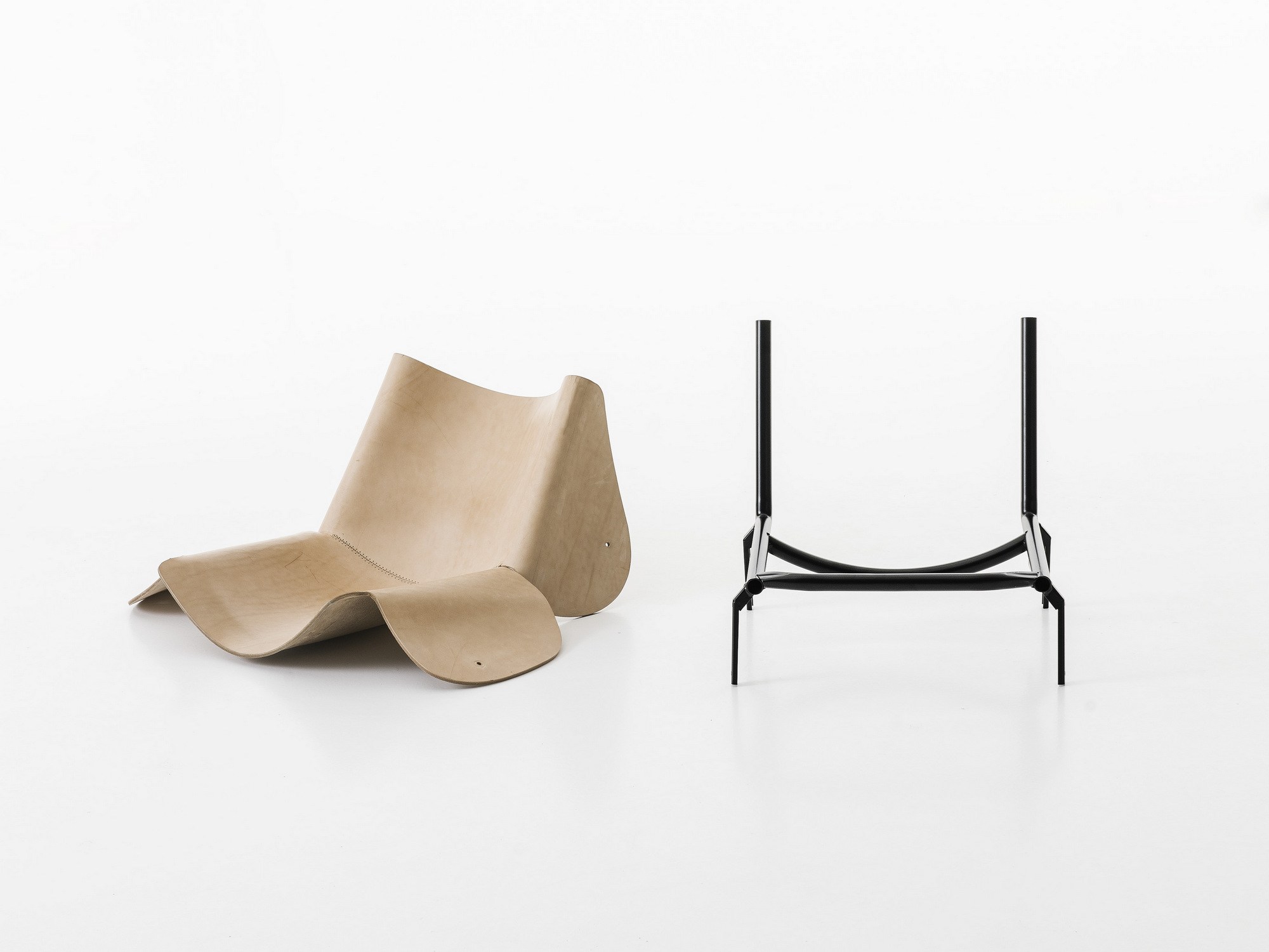 1085 EDITION Tanned leather chair By Kristalia | design Bartoli Design