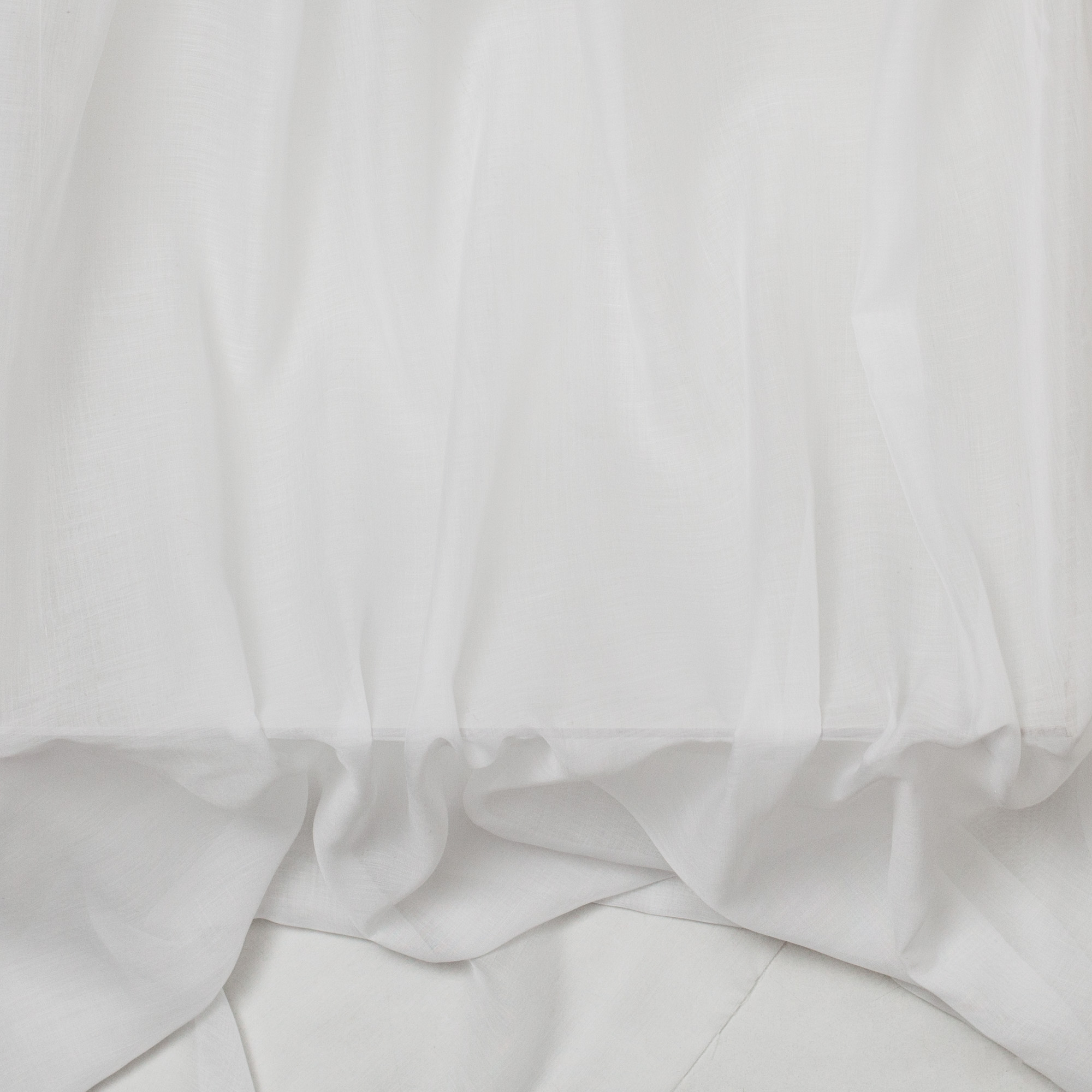 Solid-color Trevira® CS fabric for curtains SAVOY By Equipo DRT