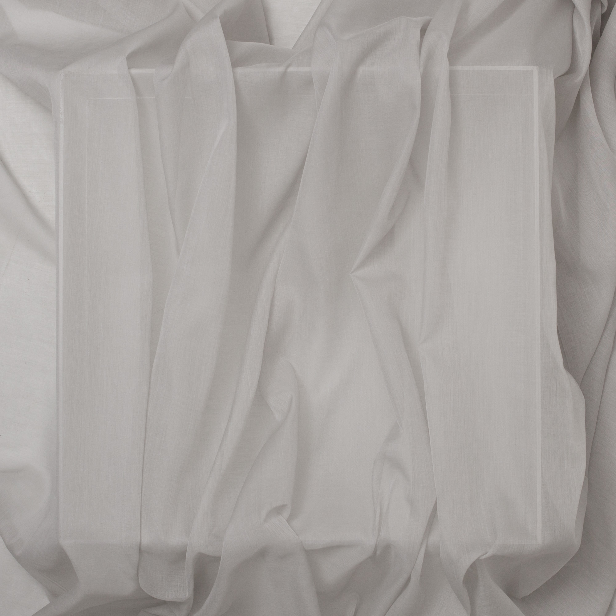 Solid-color Trevira® CS fabric for curtains SAVOY By Equipo DRT