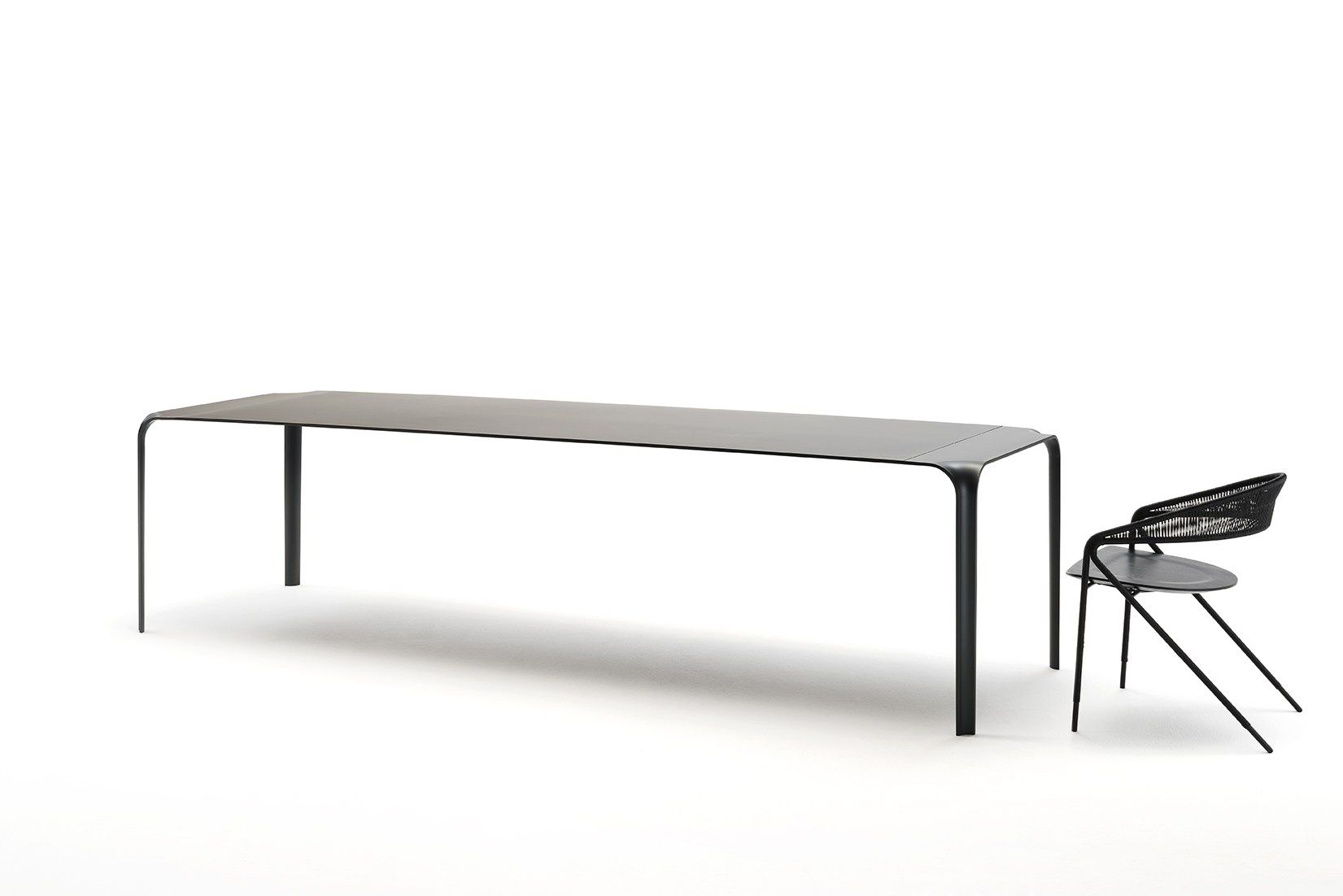 BRASILIA Plate table By Living Divani | design David Lopez Quincoces