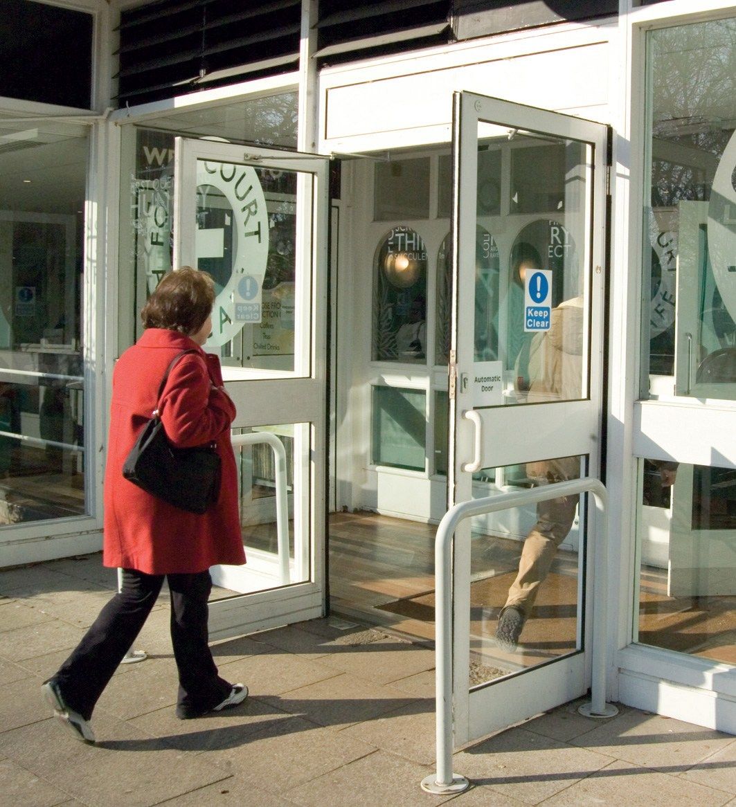 PORTE A BATTENTE KONE By KONE