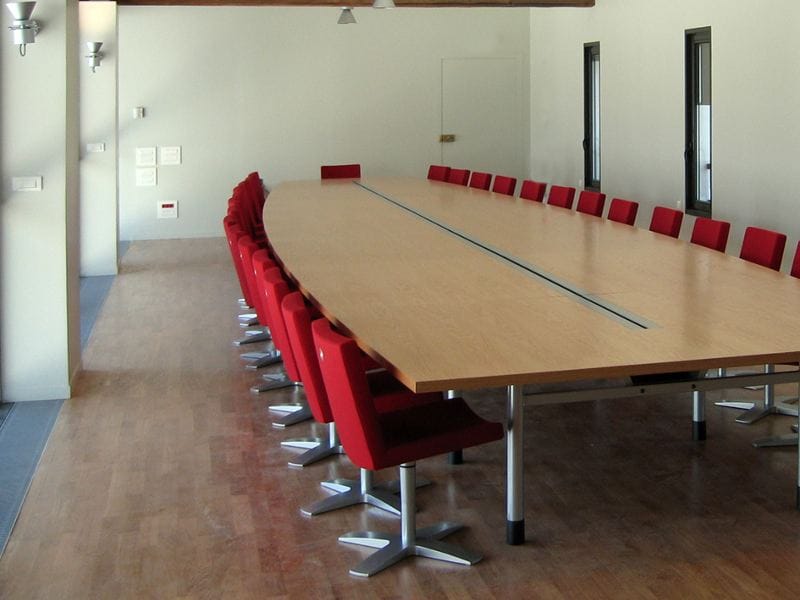 IN-TENSIVE | Modular meeting table By Inno design Jouni Leino