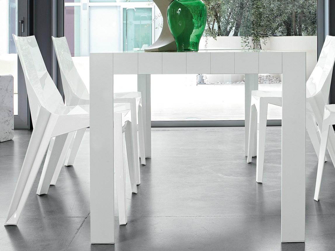 Stackable polycarbonate chair POLY By Bonaldo design Karim Rashid