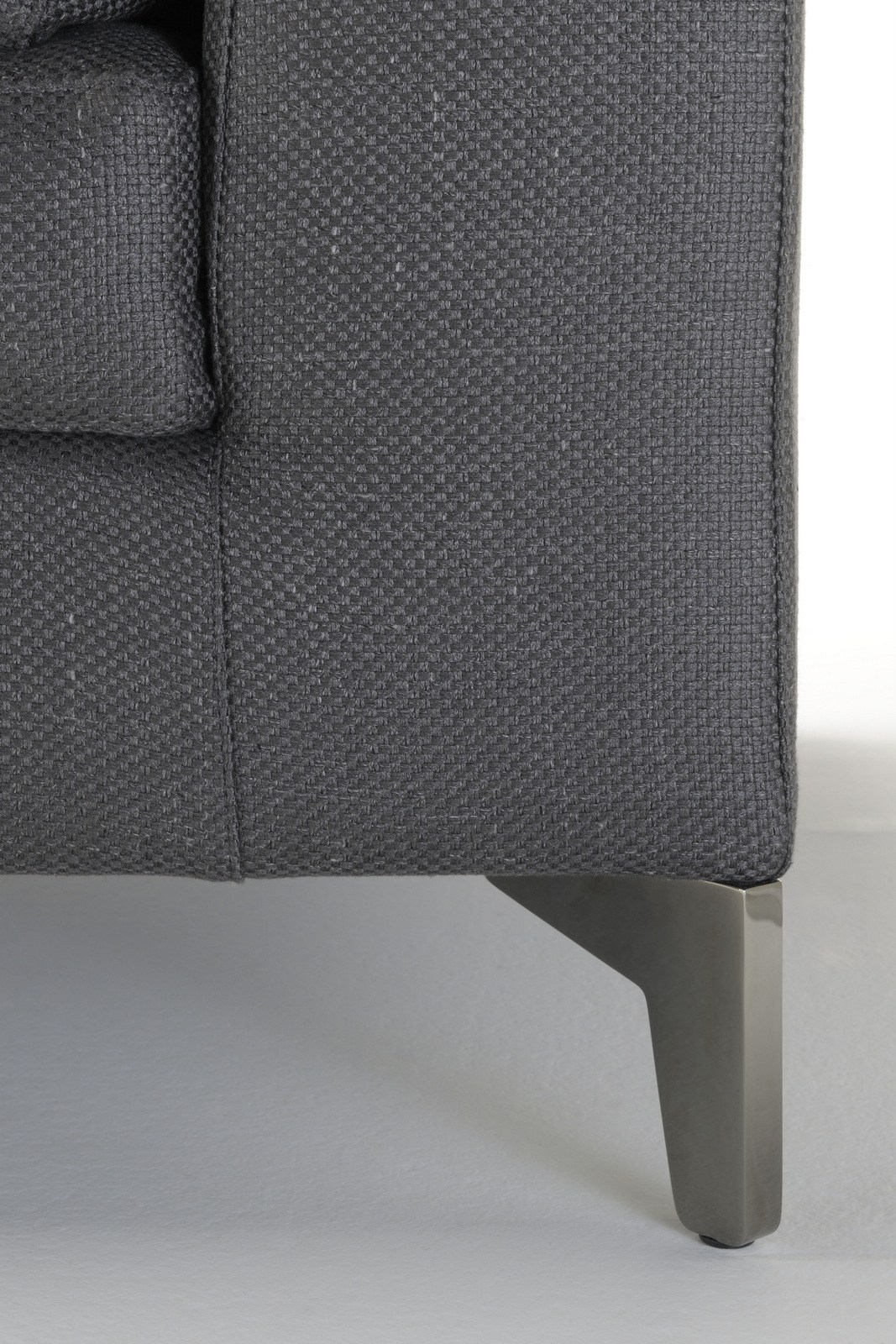 LOUIS UP Upholstered day bed By Meridiani | design Andrea Parisio