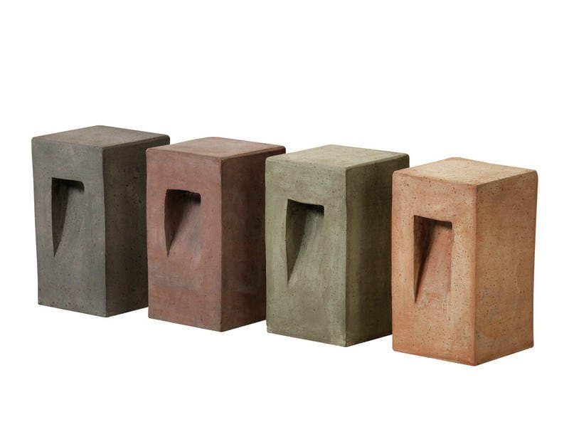 STEP Terracotta bollard light By Ethimo | design Niccolò Grassi