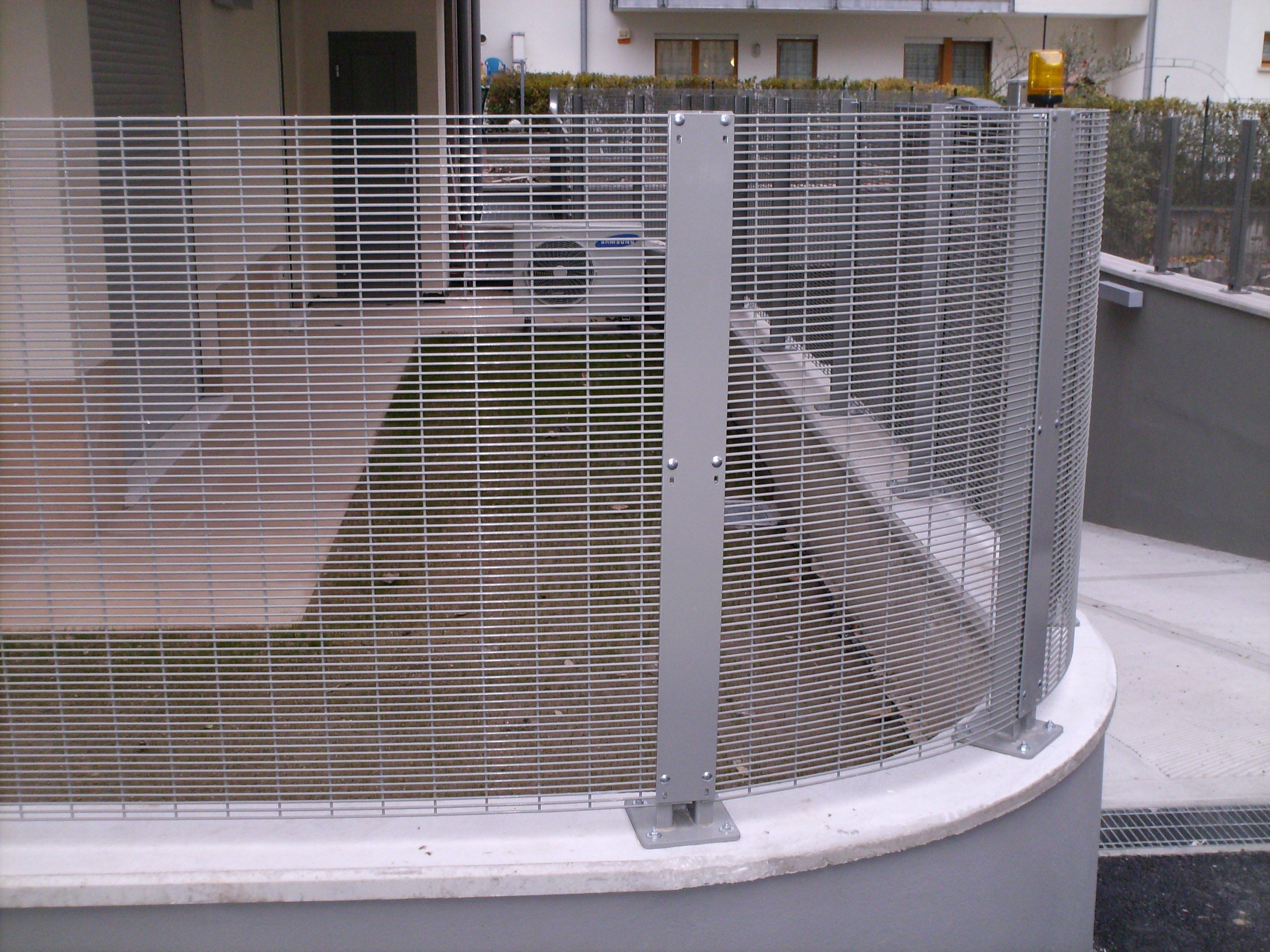Welded mesh fence RECINTHA® SAFETY By NUOVA DEFIM