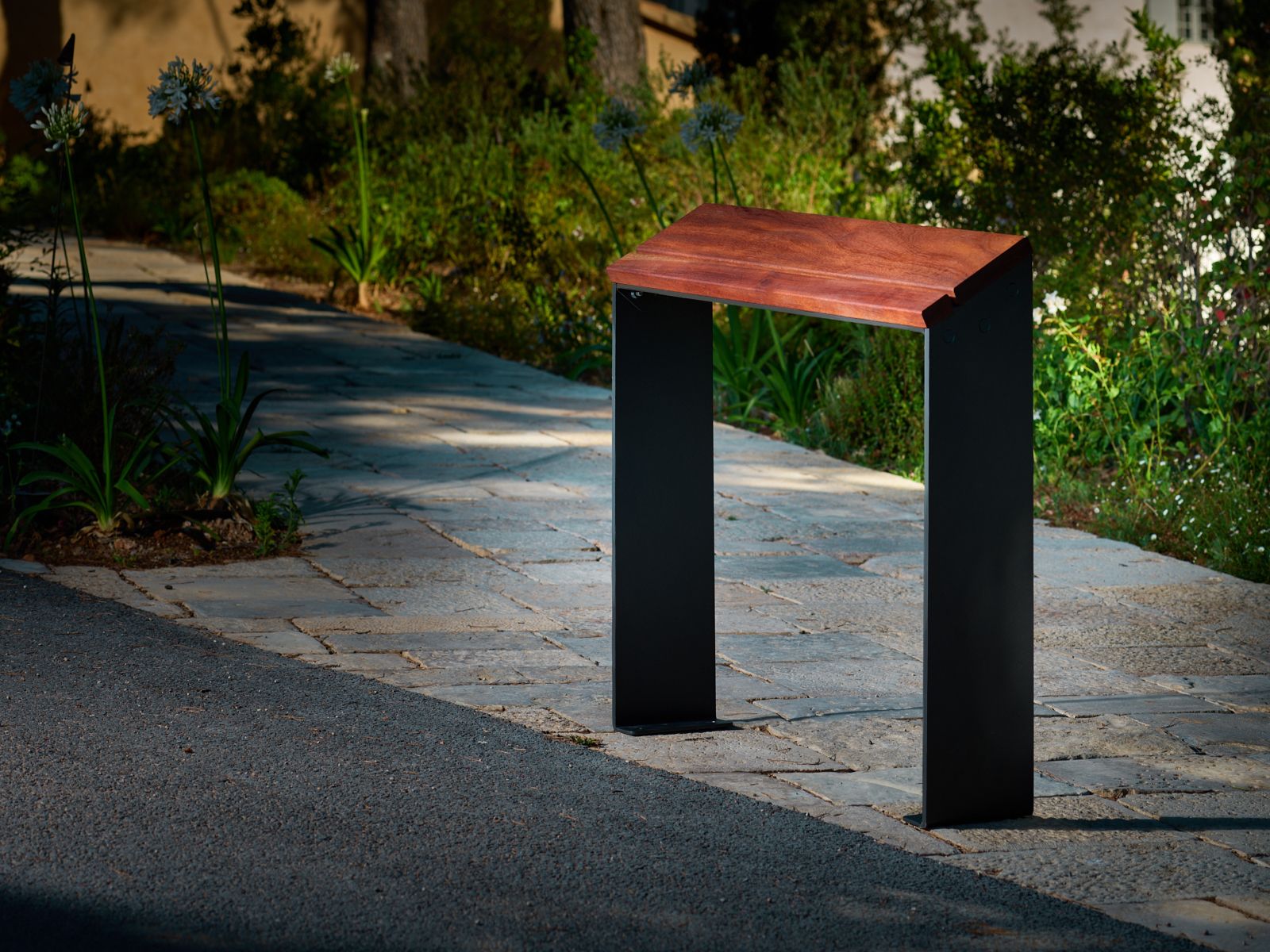 PYSA | Information stand By CYRIA design Agence Akïro