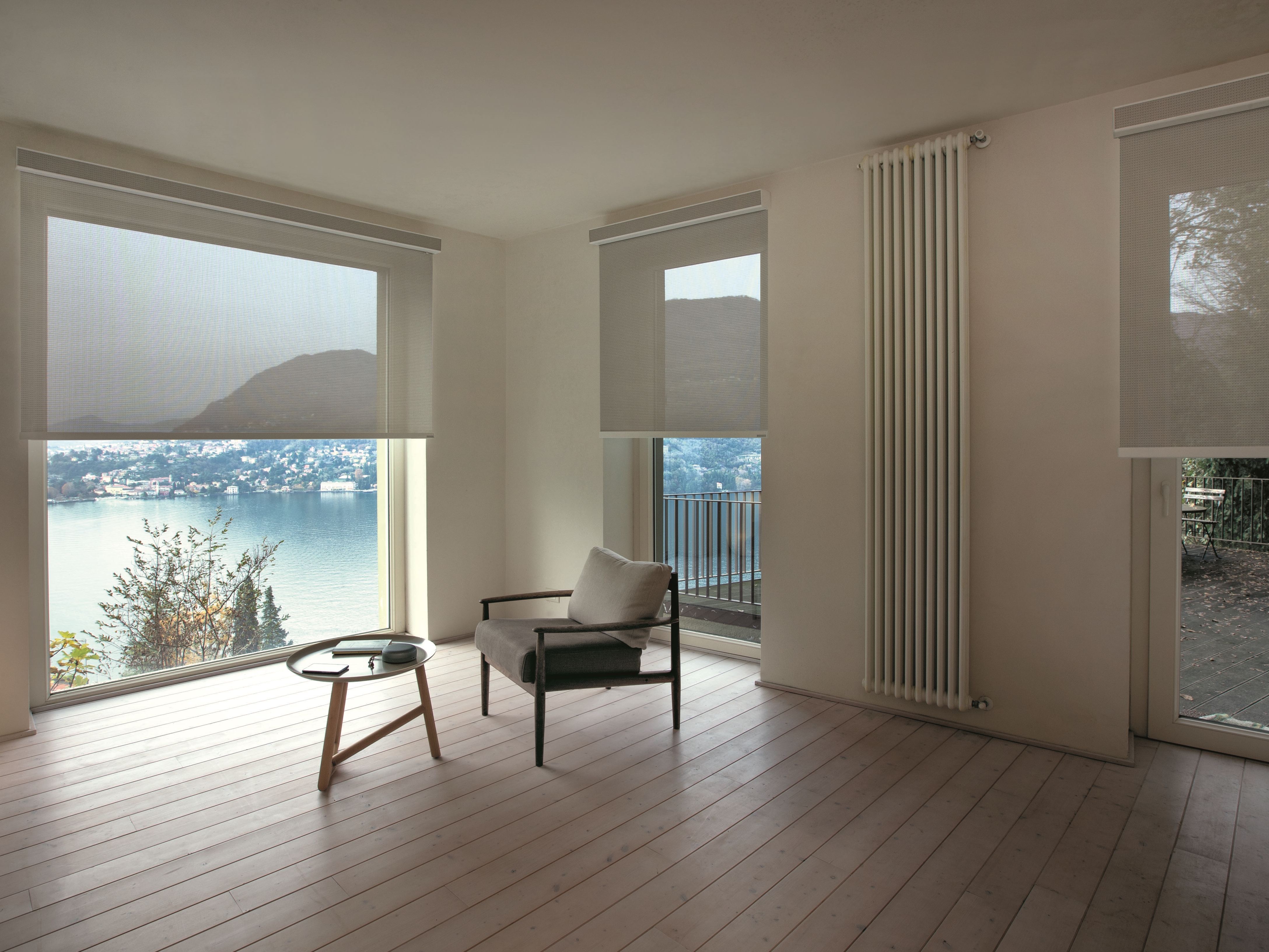 Q-BOX Roller blind By Bandalux